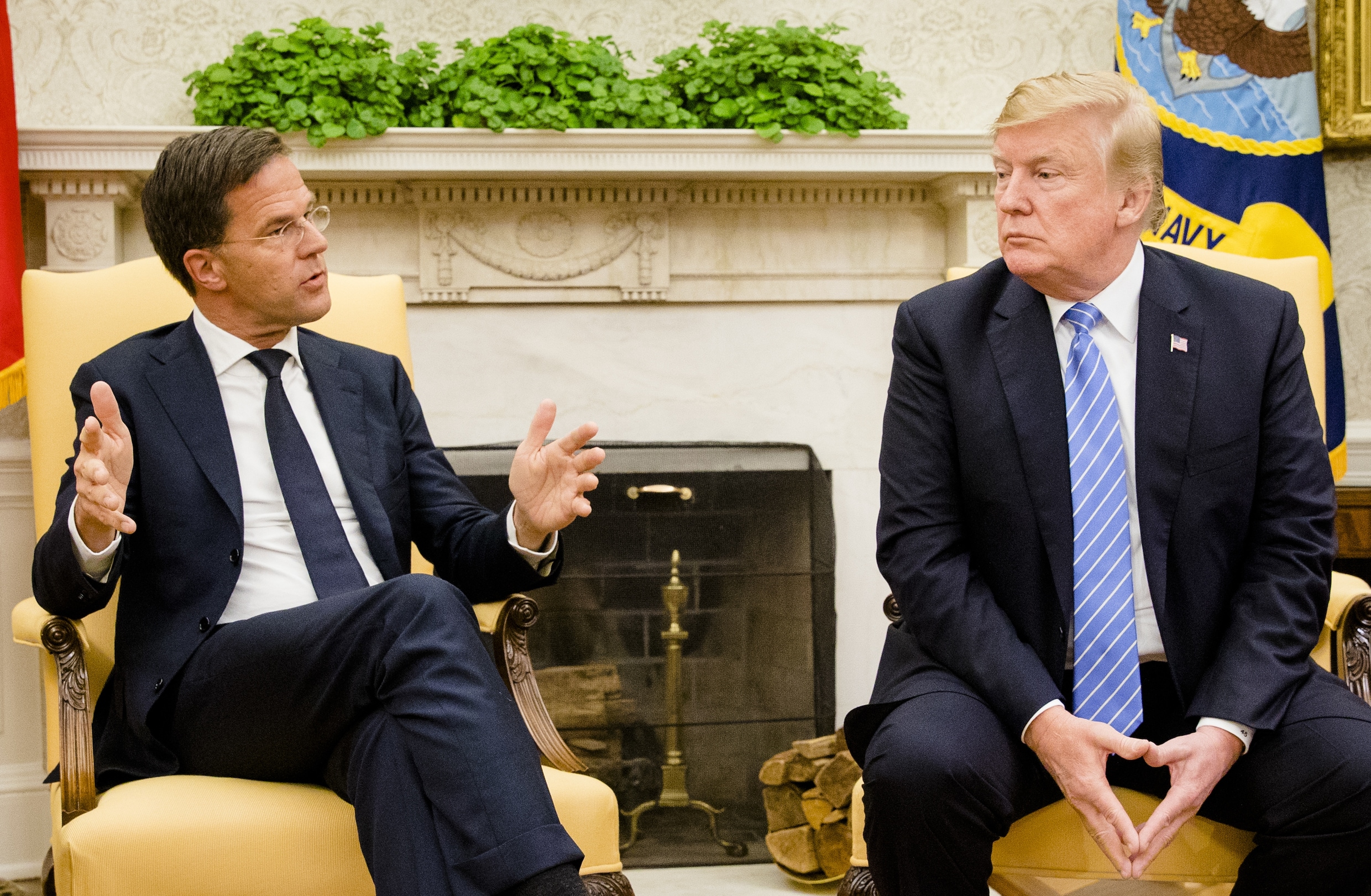 Live - NAVO-chef Mark Rutte onderweg naar Trump voor gesprek over ...