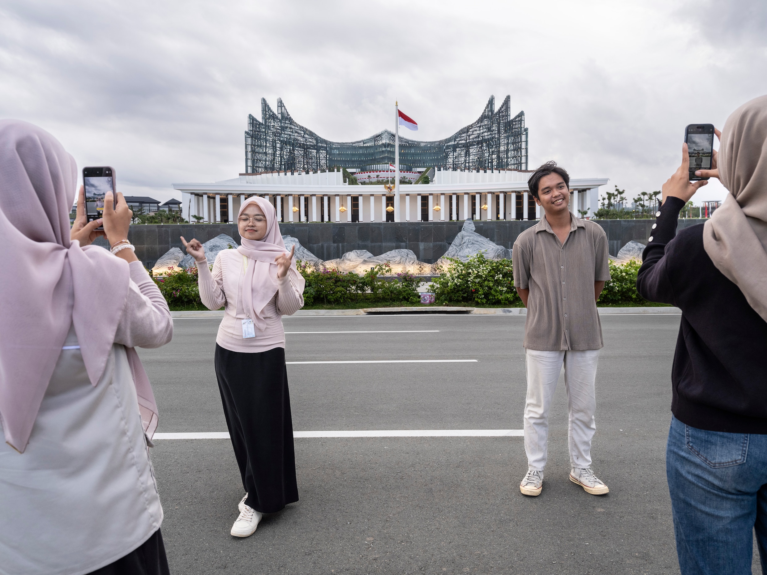 Nick Hannes fotografeert het ontstaan van Indonesiës nieuwe hoofdstad ...