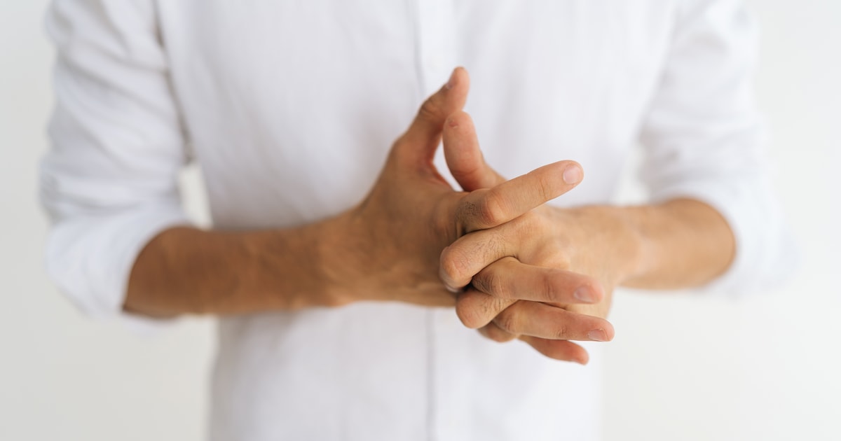 Plop, plop, plop: welke gevolgen heeft het knakken van je vingers? | De ...