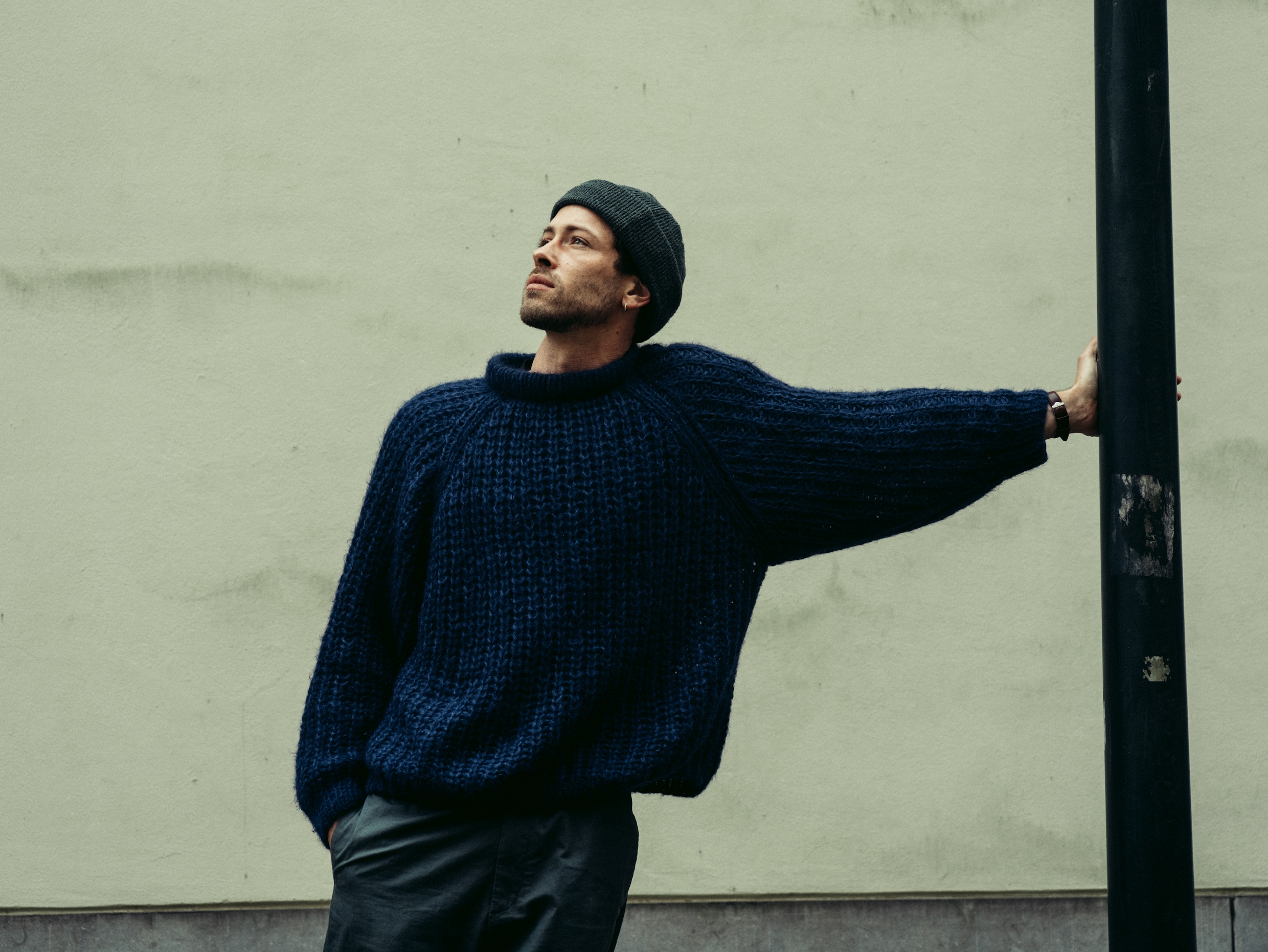 Eerst tanden poetsen aan een boom, daarna drie uur praten over Magritte ...