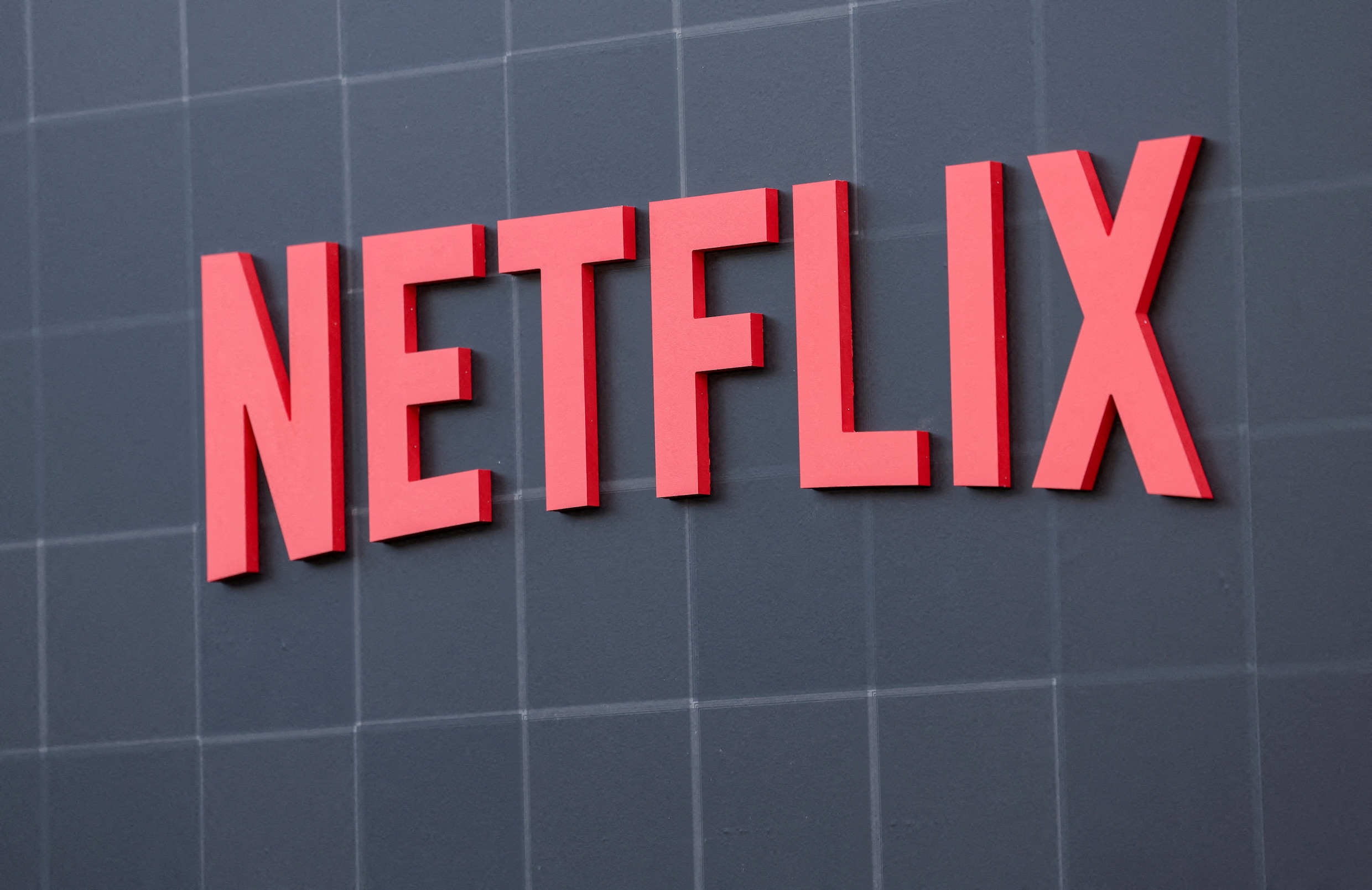 Netflix verhoogt prijzen: abonnementen worden 1 of 2 euro duurder per ...
