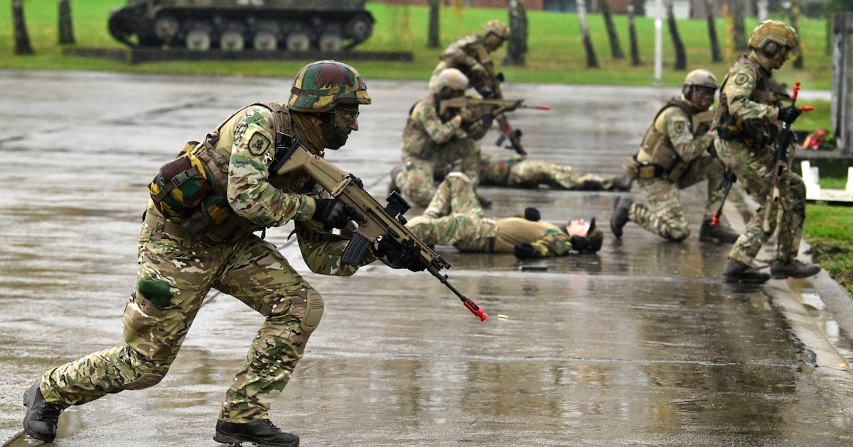 Wie vloog er opnieuw met drones over ons leger? ‘Vroeg of laat komt er een incident van’ | De Morgen