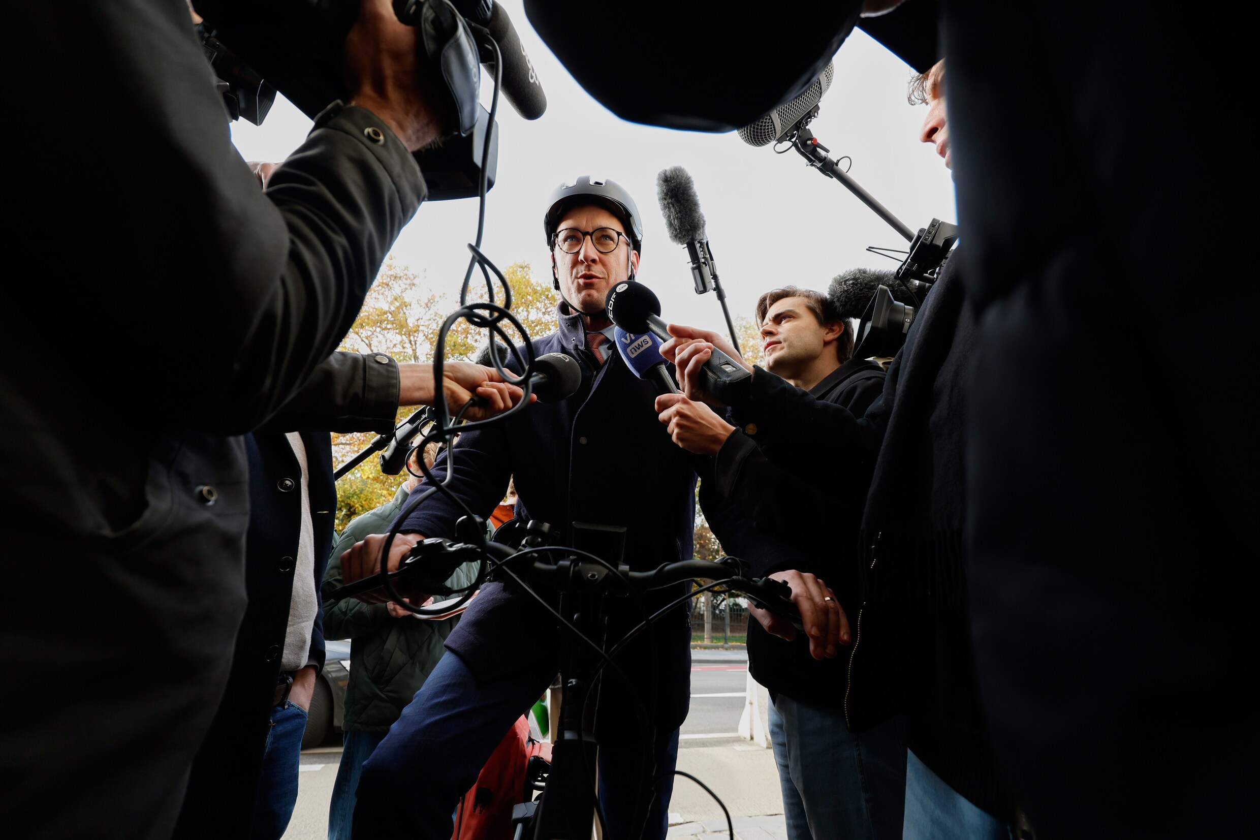 Live - Politiek. Ook coalitiepartners teleurgesteld in houding MR aan ...