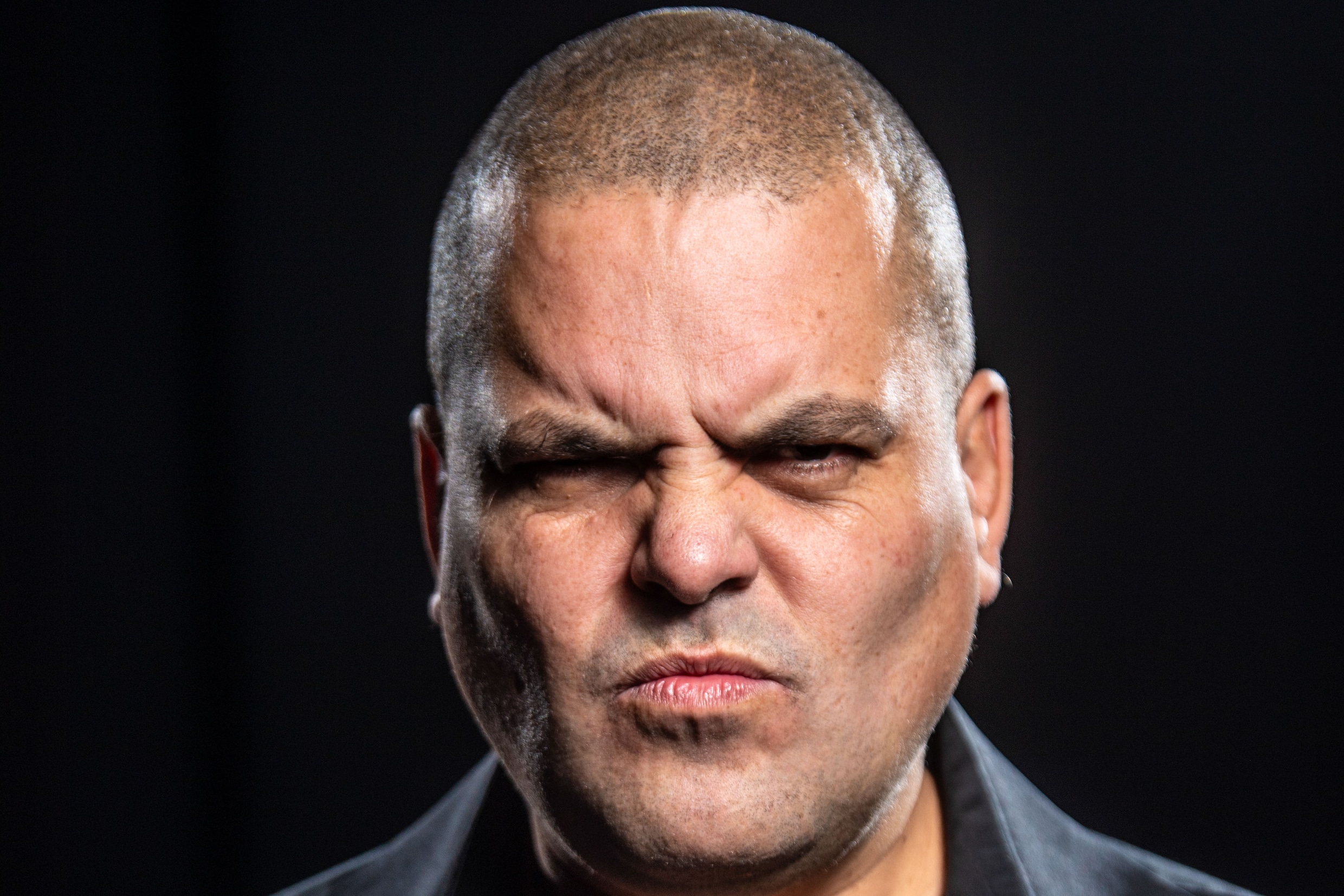 Comedian en ex-beroepsmilitair Yannick Noben: ‘Als jonge officier was ...