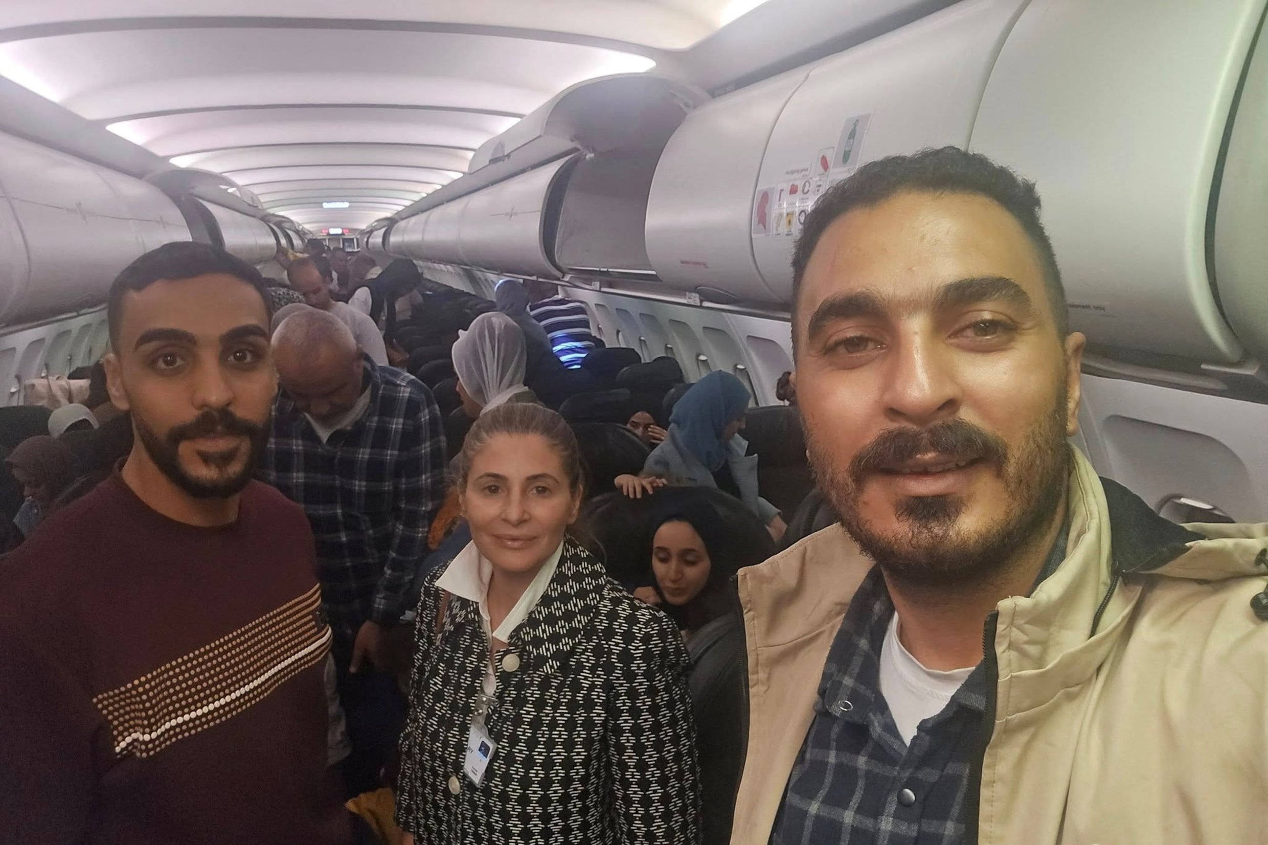 Zuid-Afrika onderzoekt ‘mysterieus’ vliegtuig met 153 Gazanen: ‘Lijkt ...