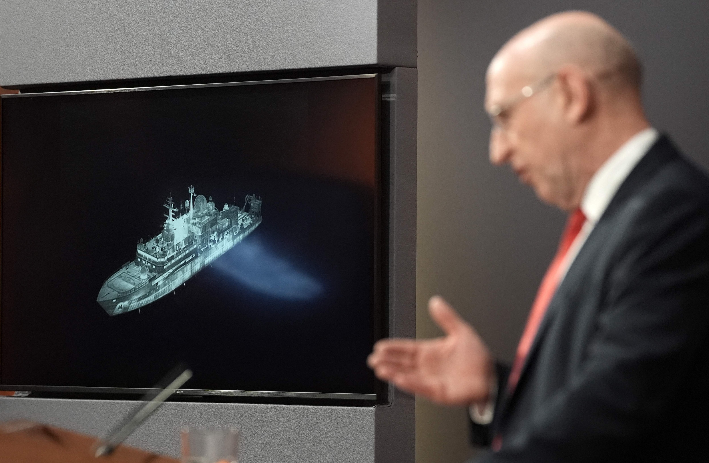 NAVO waarschuwt Kremlin na laseraanvallen op piloten: ‘De tijd van ...