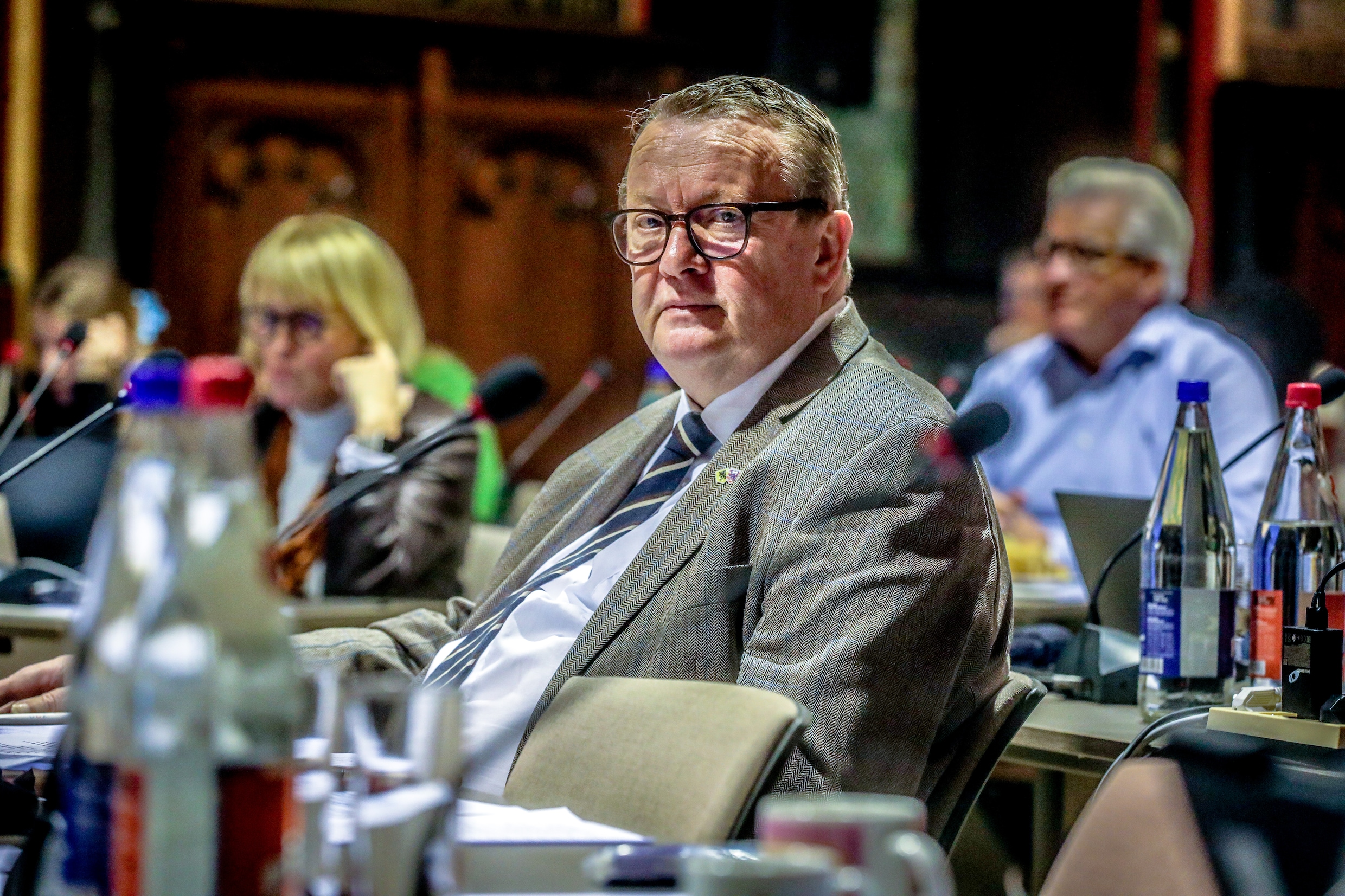 Waarom Vlaams Belang trans personen viseert (maar dat tegelijk ontkent ...