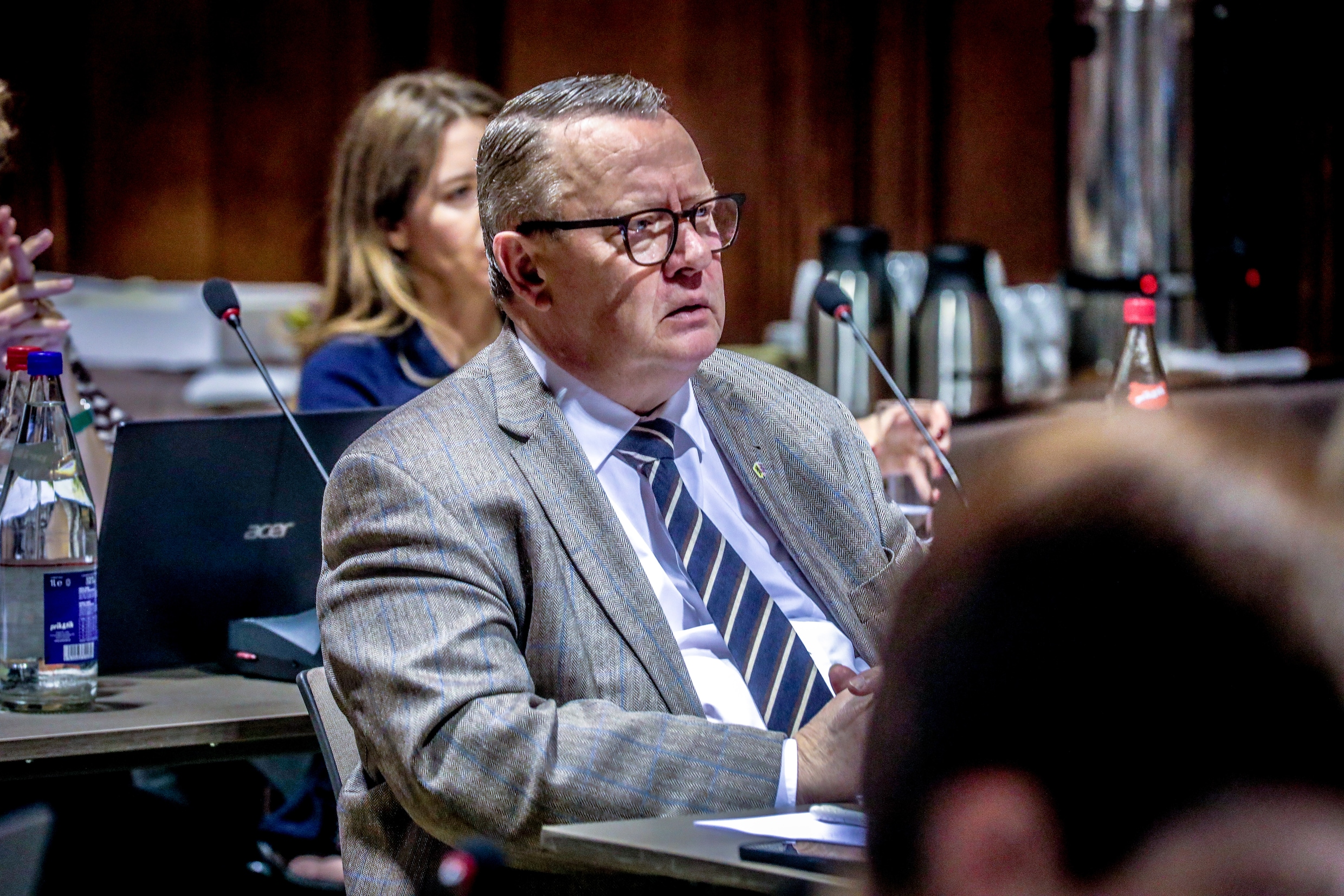 Live - Politiek. Vlaams Belanger Stefaan Sintobin gebruikt mannelijke ...