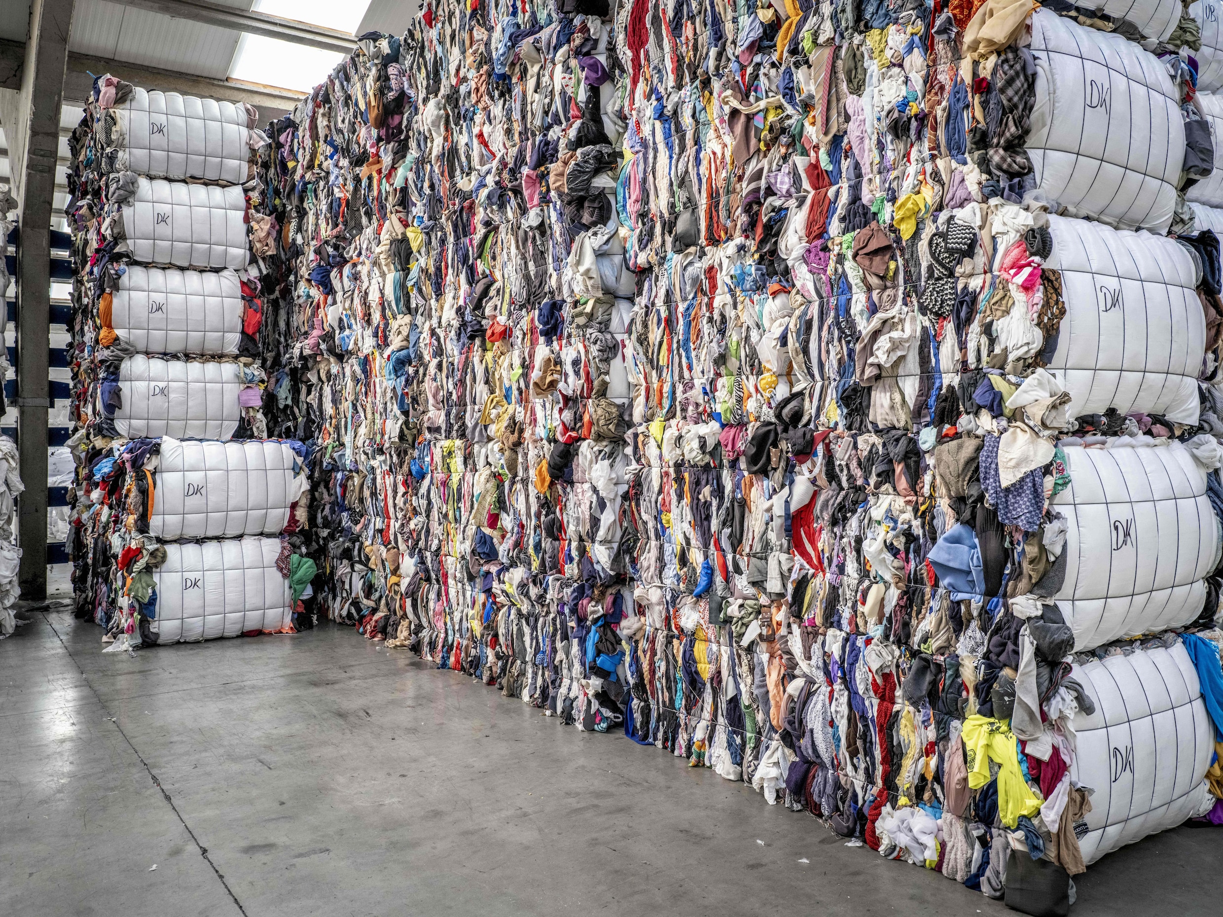 Zo houden we kleding in de loop | De Morgen