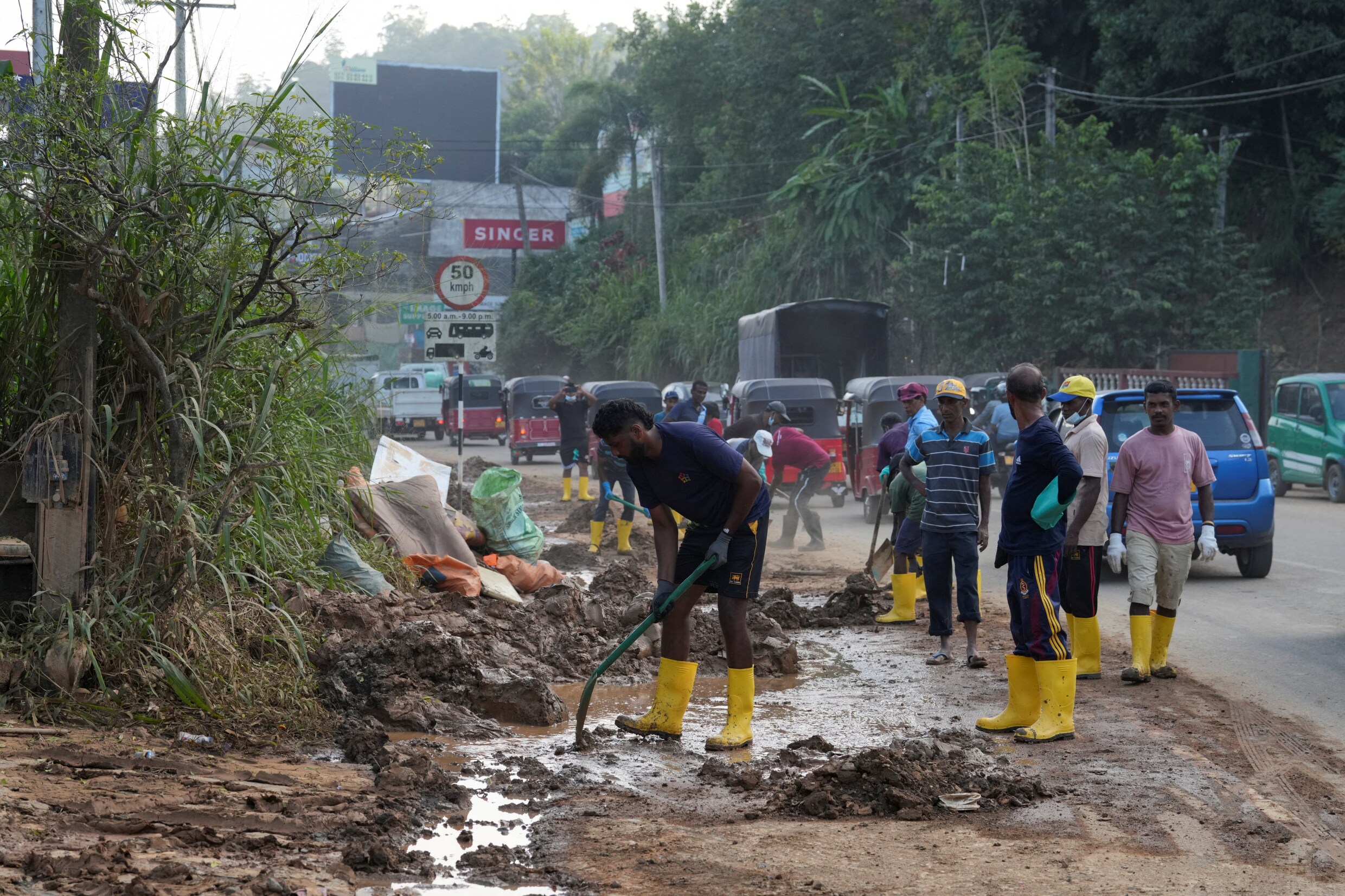 Noodweer in Azië eist al meer dan 1.200 levens: Sri Lanka vraagt ...