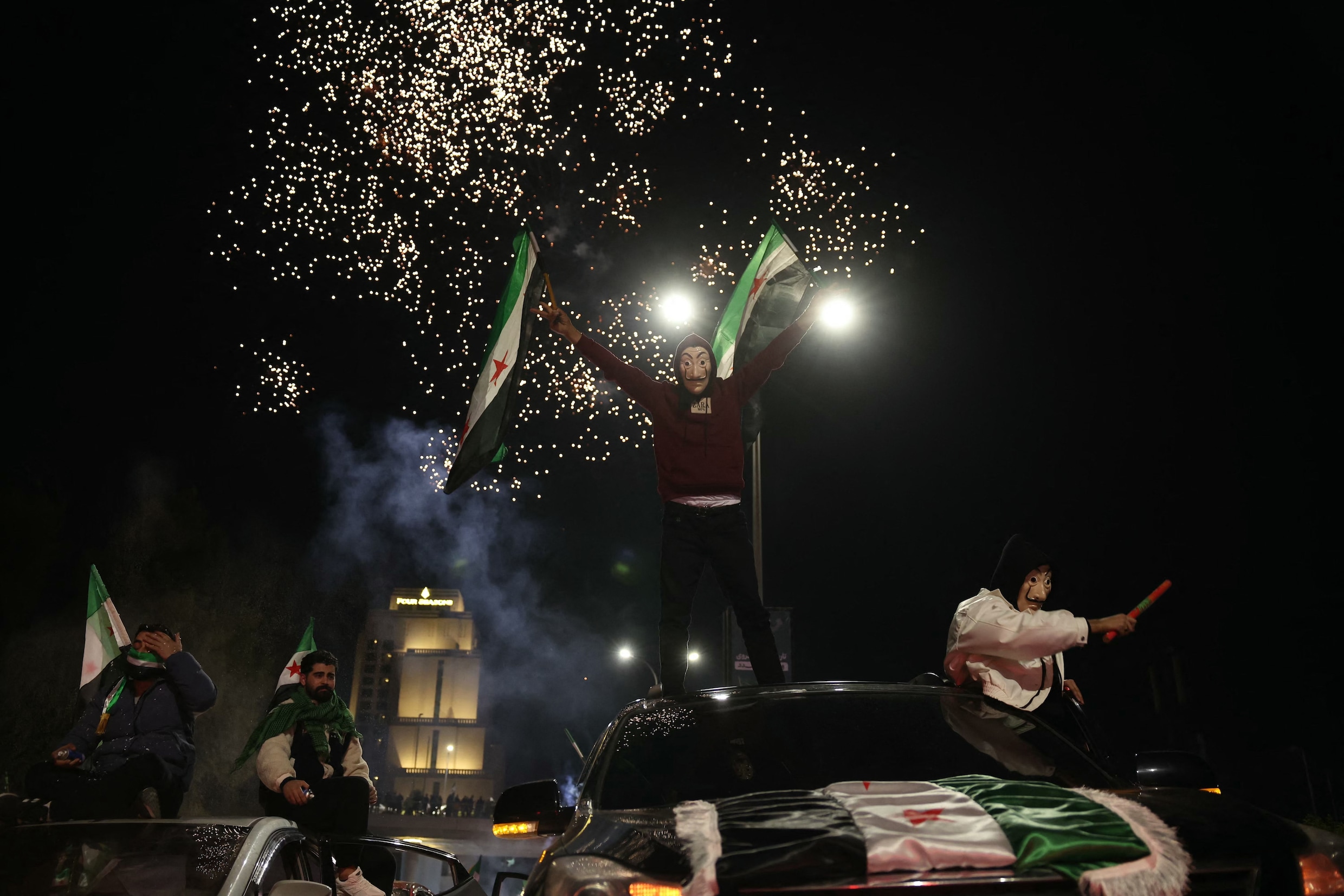 Vroeger zaaiden ze terreur in Syrië, nu baden ze in luxe en ontlopen ze ...