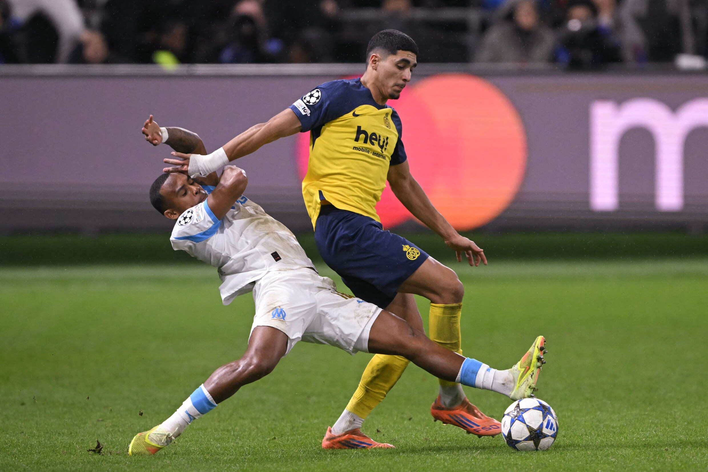 Union verliest met 2-3 van Marseille na twee afgekeurde doelpunten | De ...