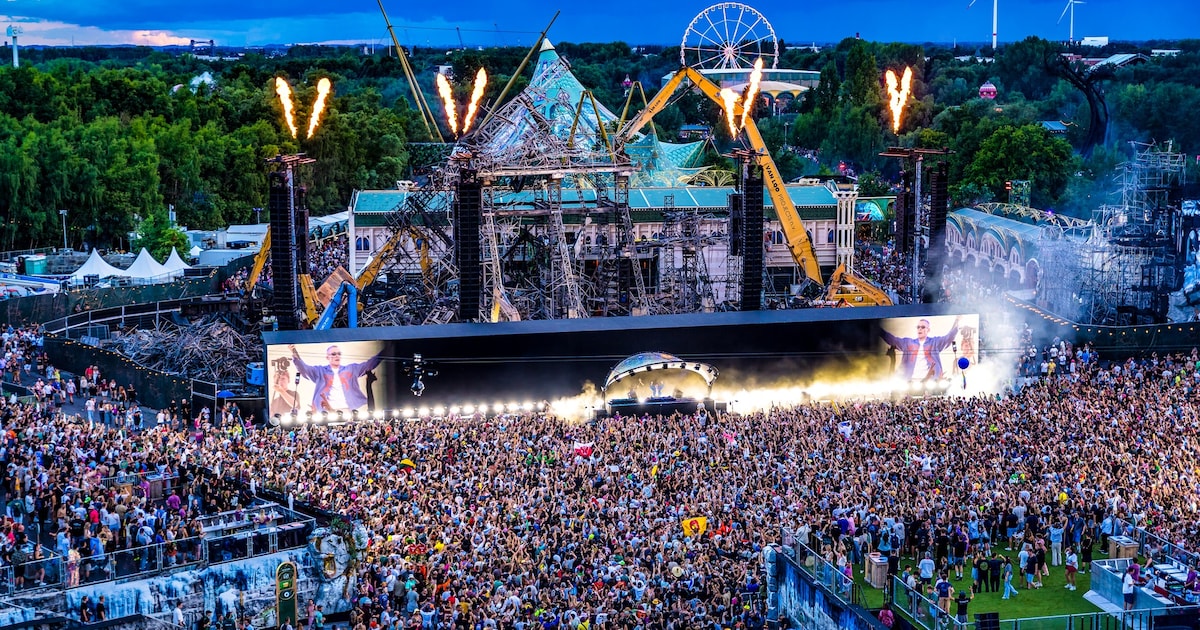 Uit de as van het Tomorrowland-podium rees een kraan: ‘Het was werken ...