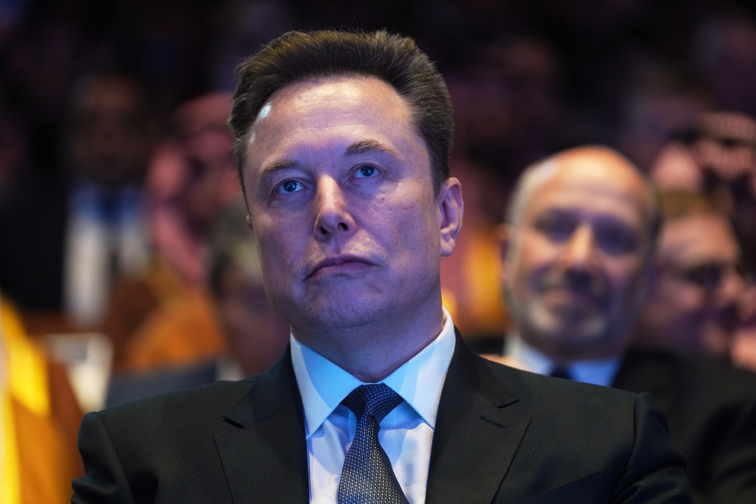 Elon Musk breekt historisch record met vermogen van 600 miljard dollar ...