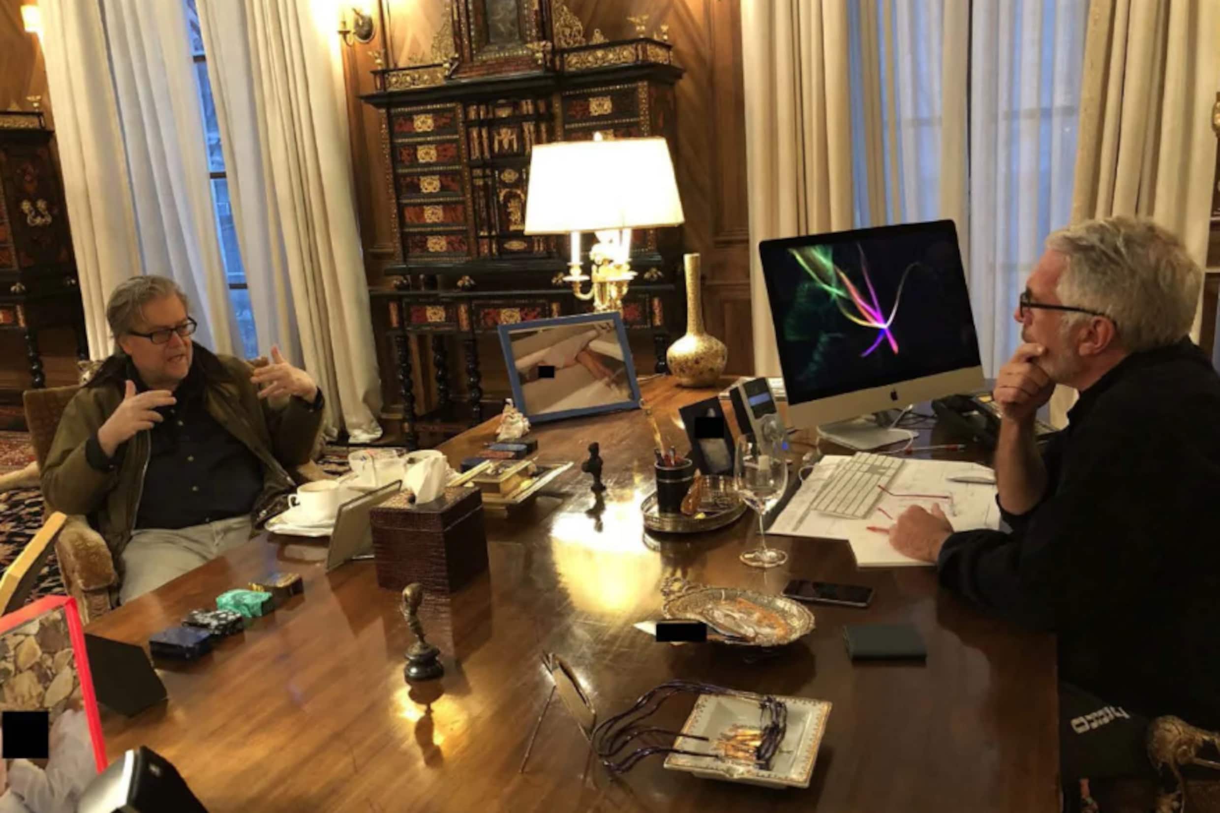 Democraten publiceren 19 nieuwe foto’s uit privéarchief Epstein: Bill ...