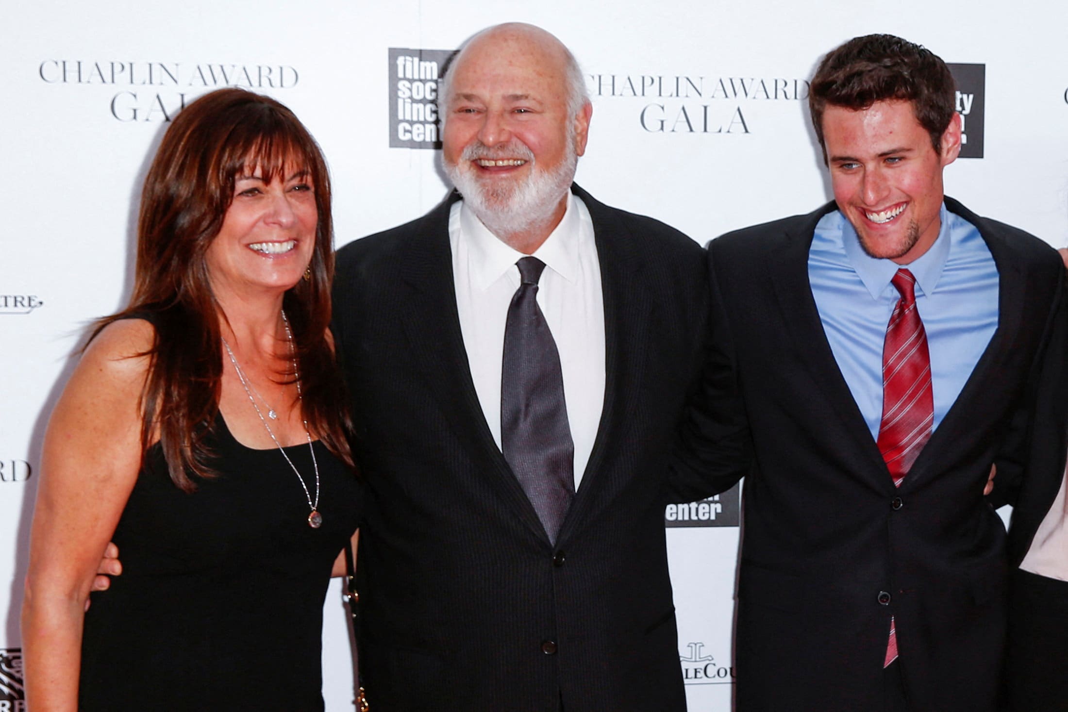 Zoon van regisseur Rob Reiner en echtgenote gearresteerd op verdenking ...