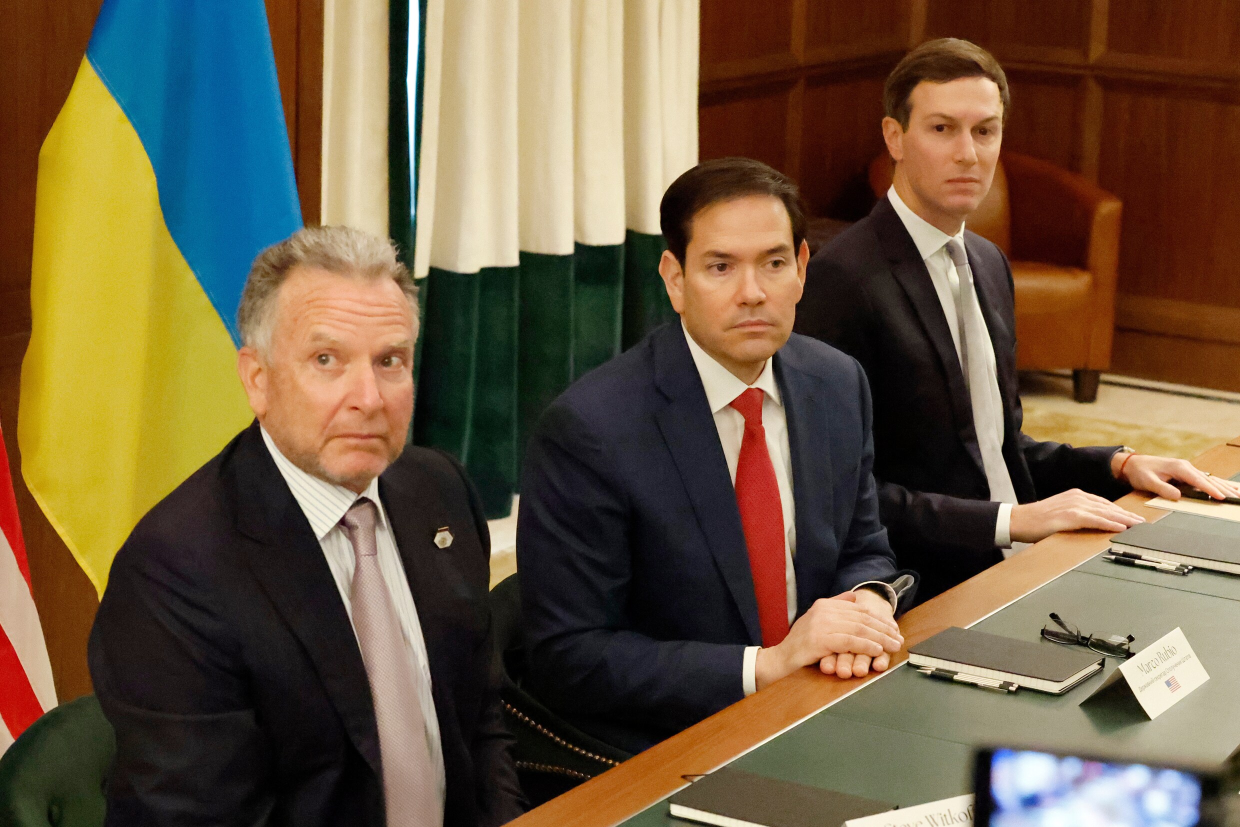 ‘Hij is een geschenk voor de Russen’: Steve Witkoff en Marco Rubio ...