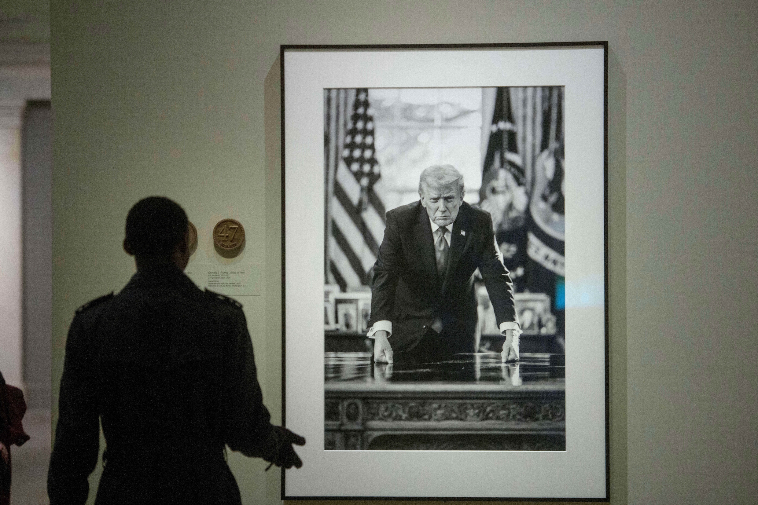 Live - Verenigde Staten. Smithsonian-museum ontdoet portret Trump van ...