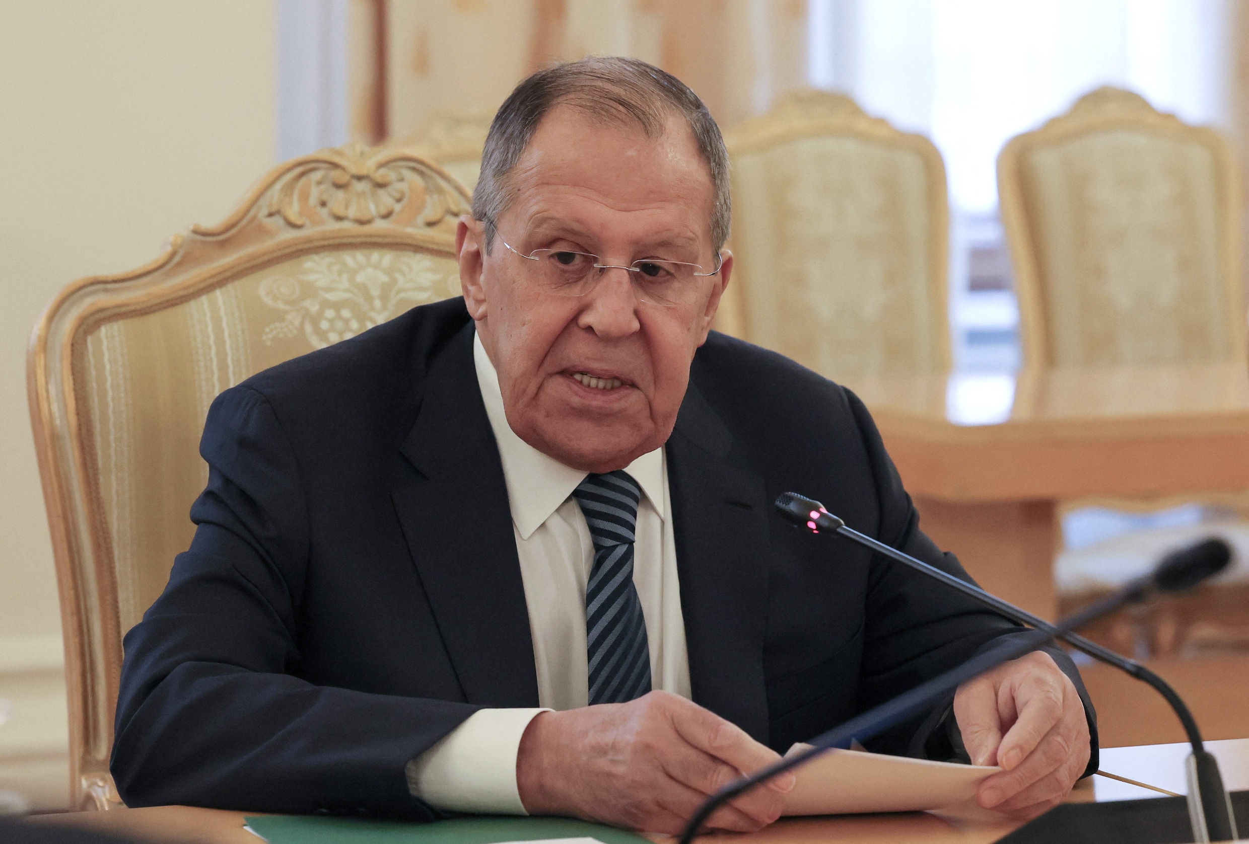 Live - Lavrov: ‘Onderhandelingen over bestand pas na vredesakkoord ...