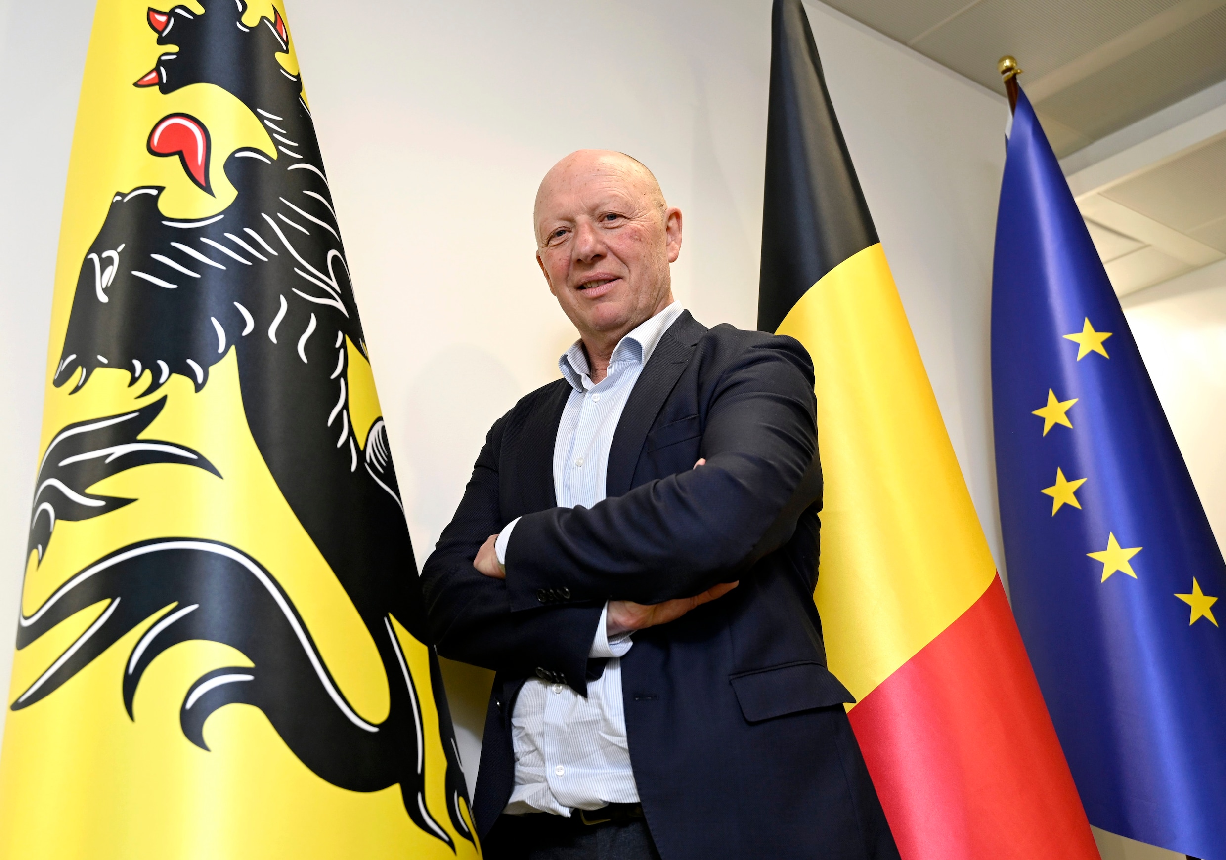 Live - Politiek. Brussels minister De Smedt stuurt kat naar overleg ...