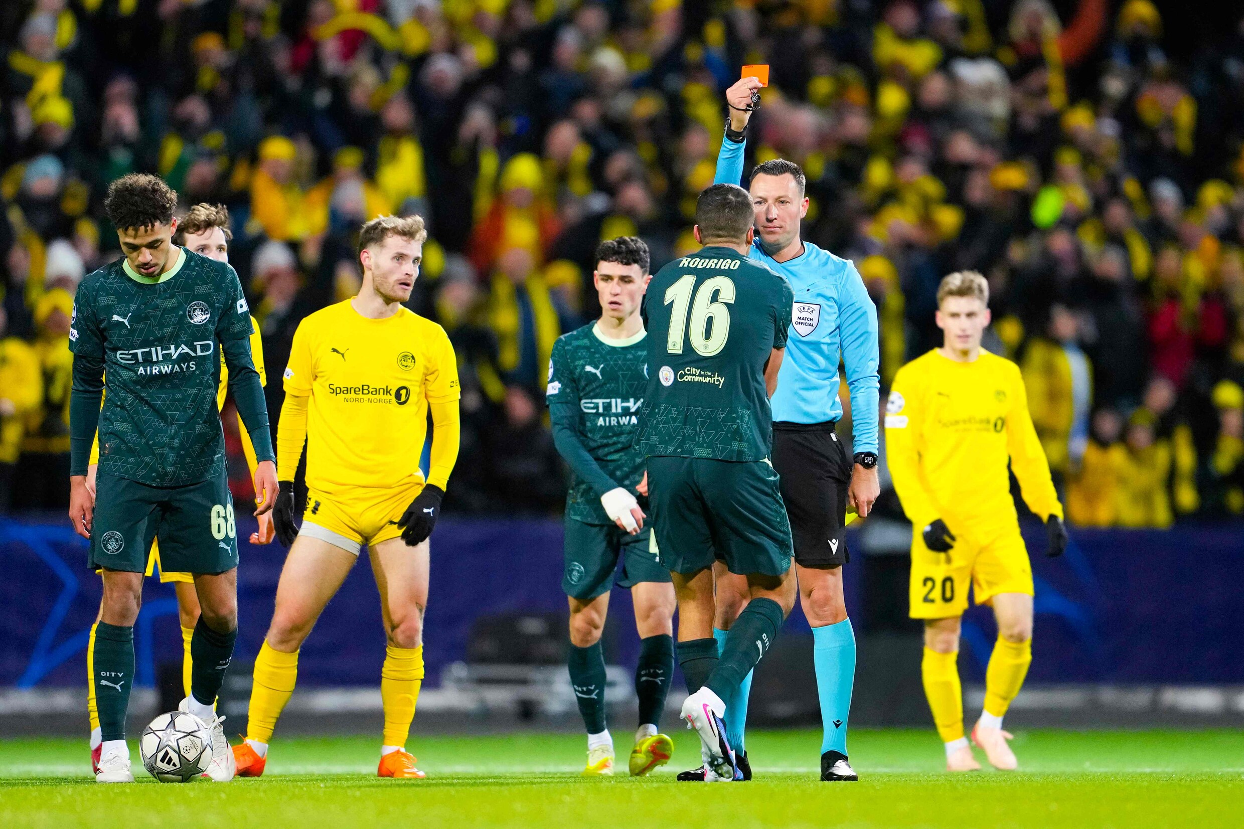 ‘Alles gaat mis bij Manchester City’: krijgt Guardiola zijn team nog op ...