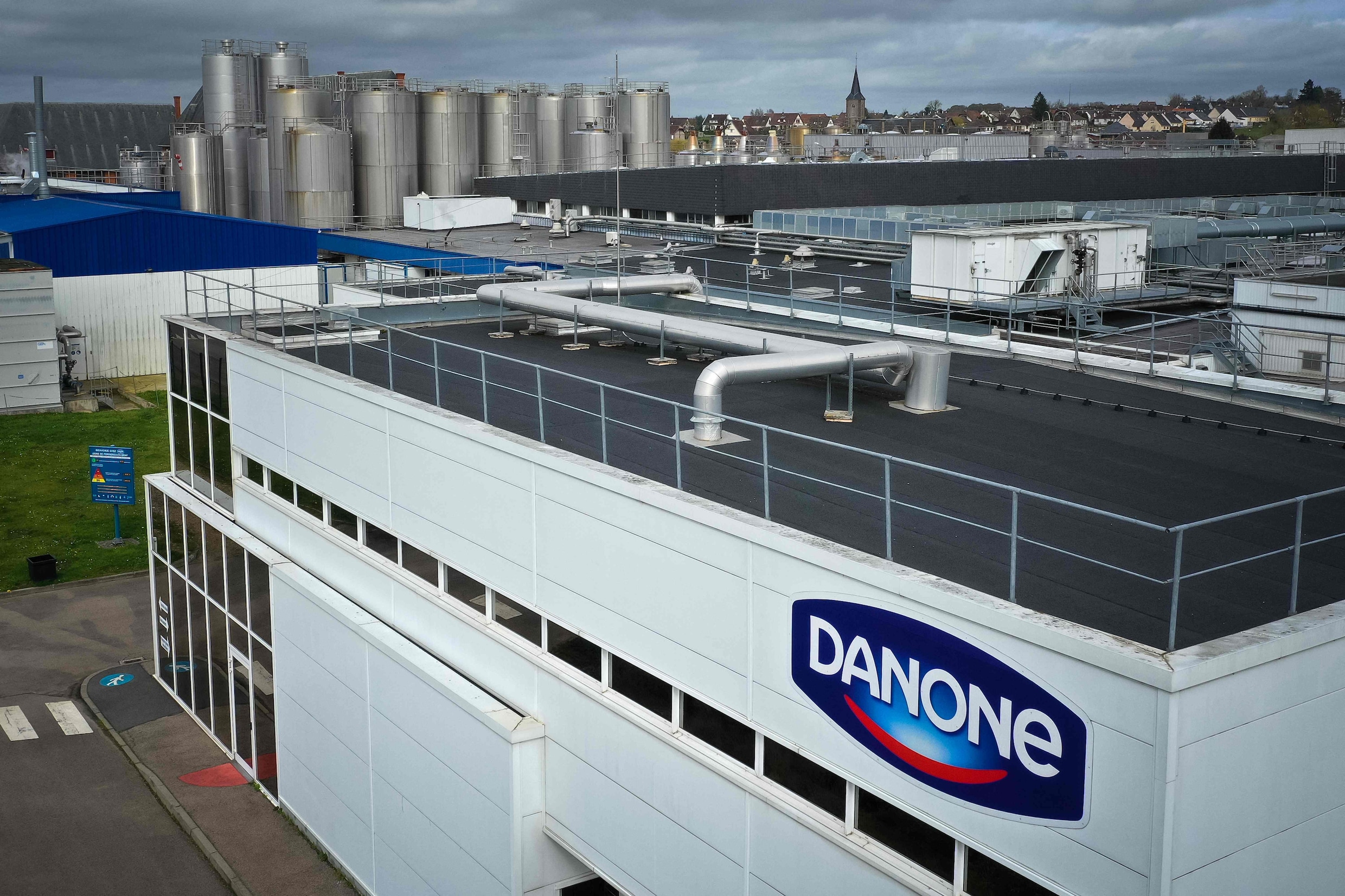 Ook Danone doet terugroepactie van Nutrilon-babymelk door mogelijke ...