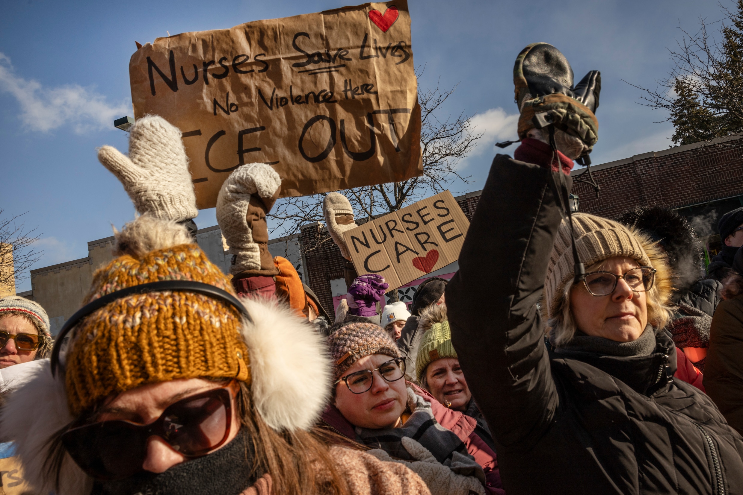 Amerikaanse democratie op een kantelpunt na hardhandige ICE-acties ...