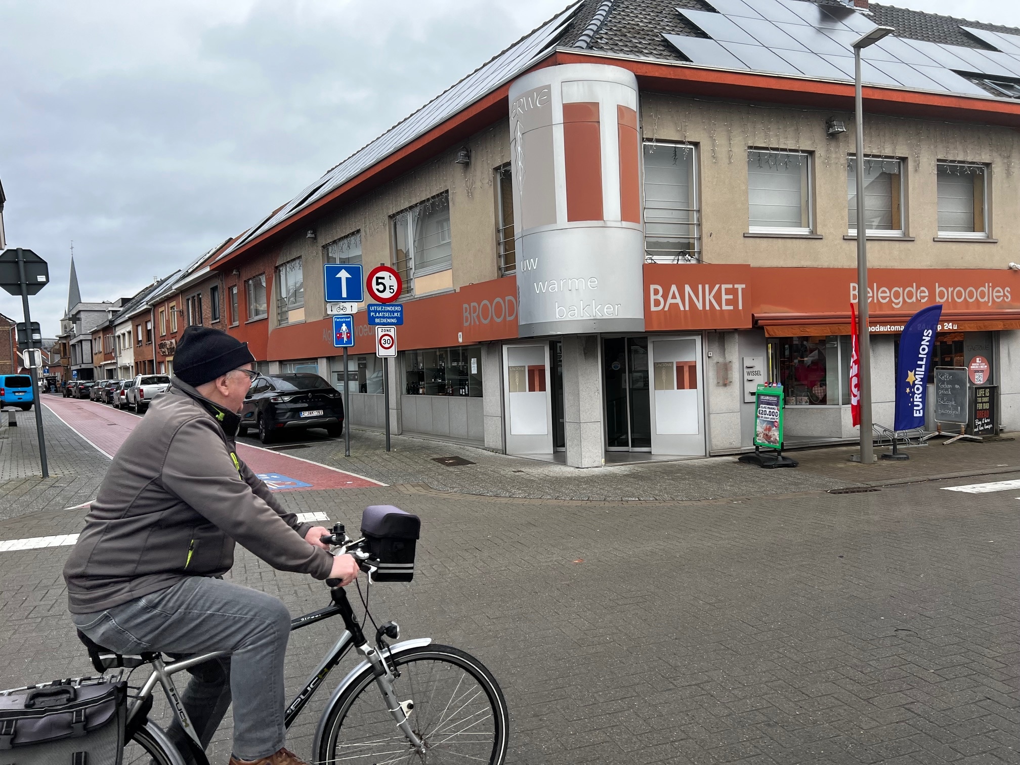 ‘Er gaan er zeker twee in hun ongeluk lopen’: op café in het ...