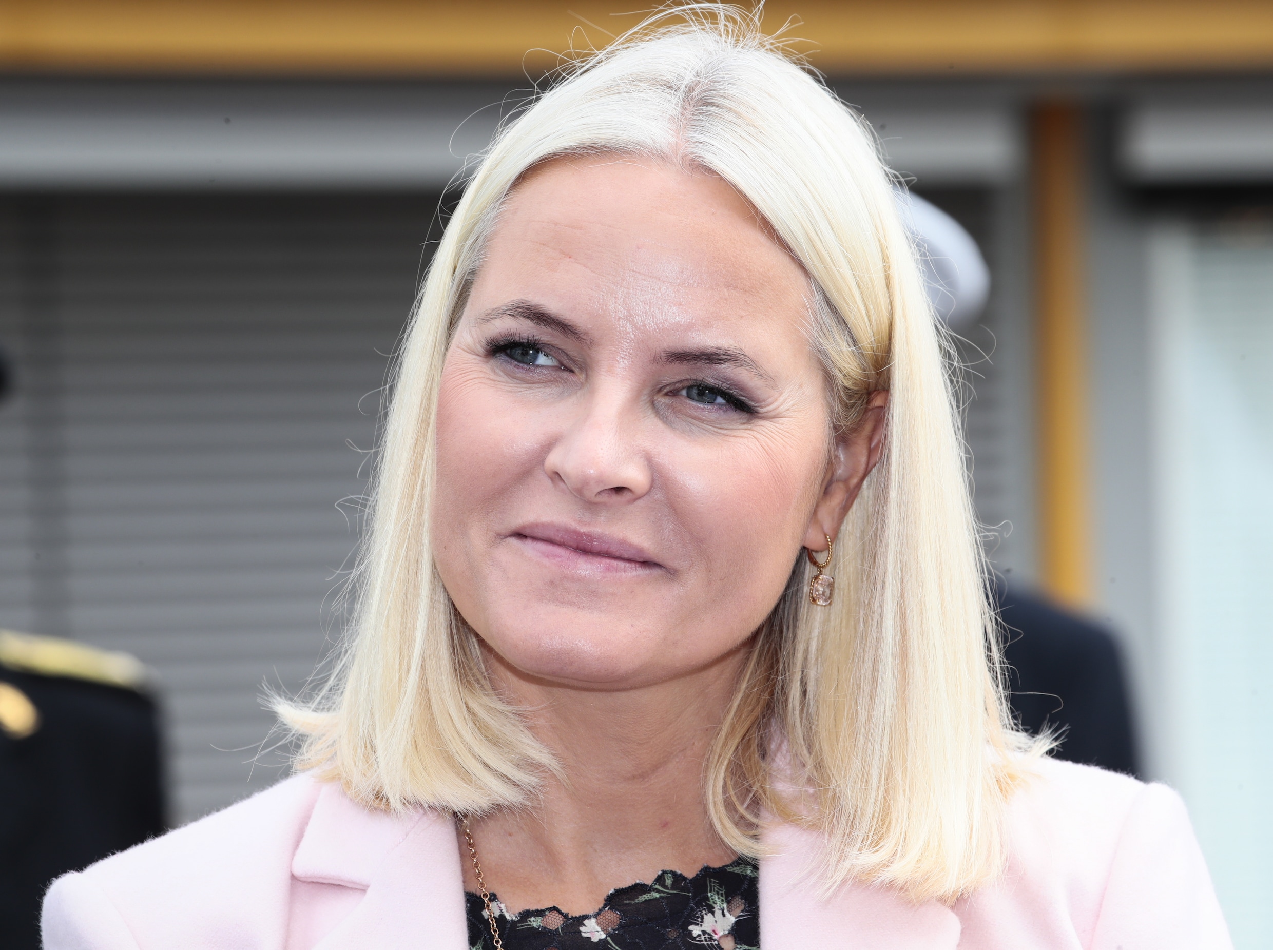 Koningshuizen, politiek en zakenleven: hoe de olievlek van het Epstein ...