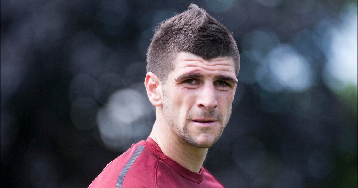 Freiburg neemt ex-Kortrijkzaan Stefan Mitrovic over van Benfica | De Morgen Freiburg neemt ex-Kortrijkzaan Stefan Mitrovic over van Benfica | De Morgen