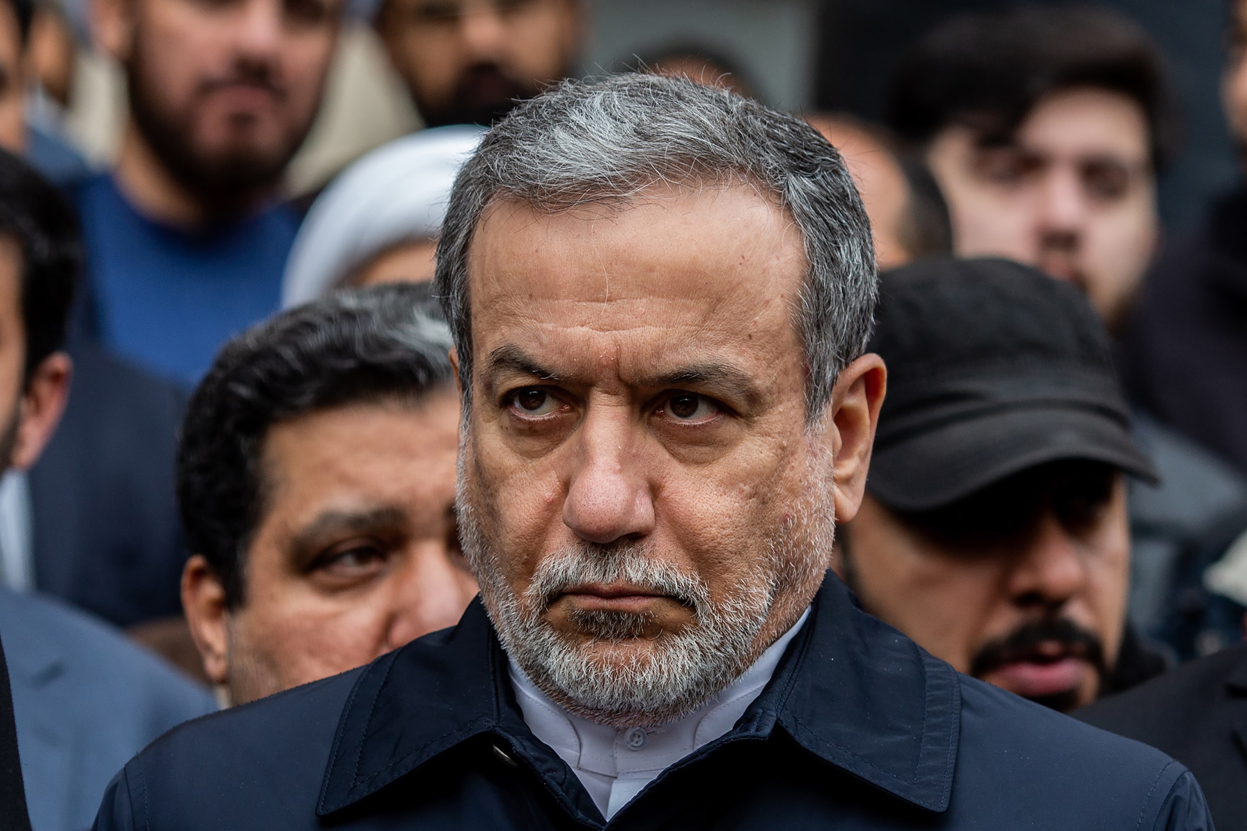 Live - Iran én VS zoeken naar vermist bemanningslid F-15, Iraanse ...