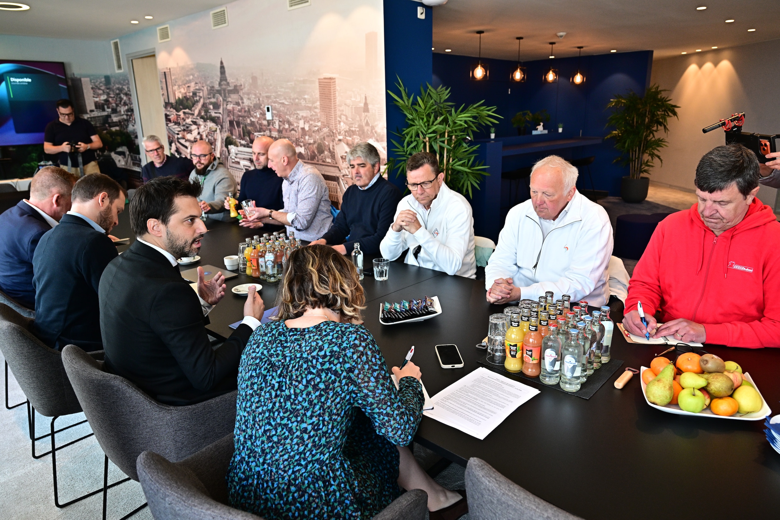 Live - PS en Groen vragen onderzoek van Rekenhof naar aankoop ...