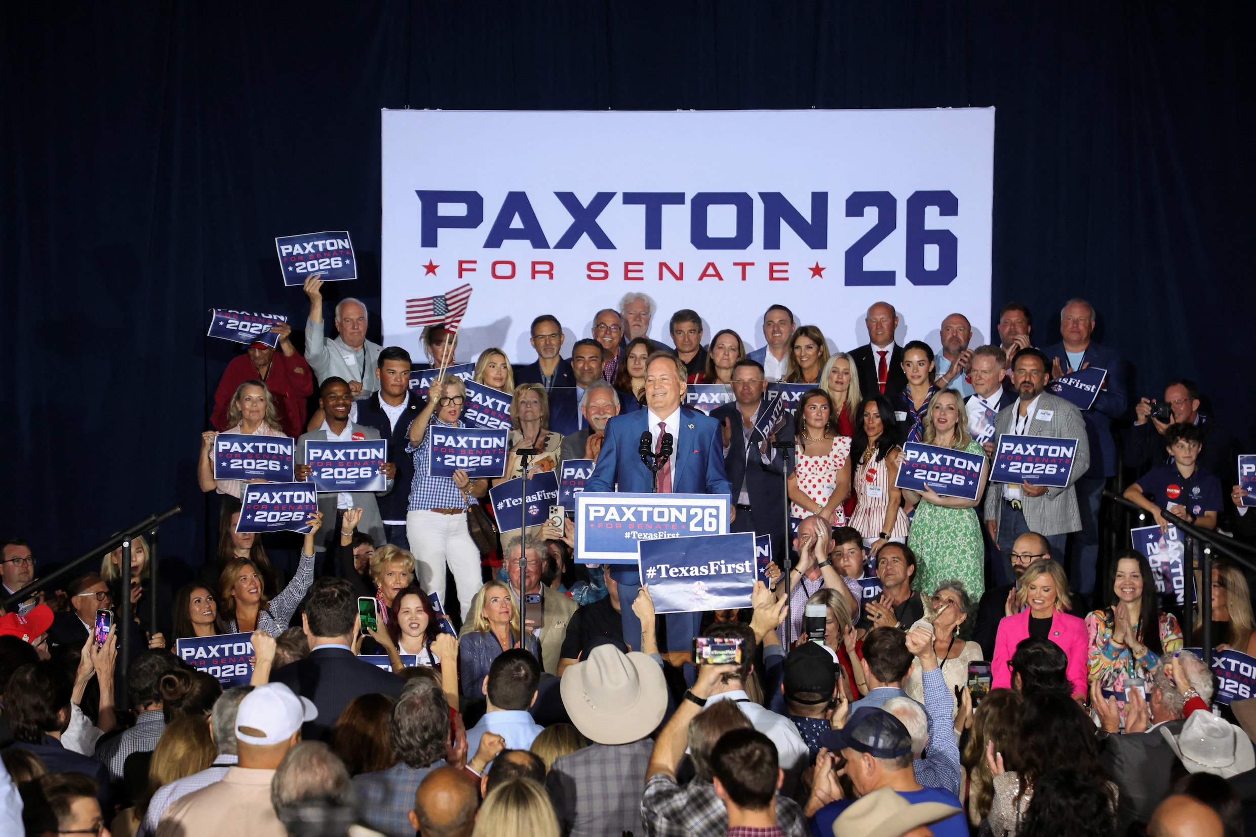 Trump-getrouwe Republikein haalt het in voorverkiezingen in Texas, ook ...