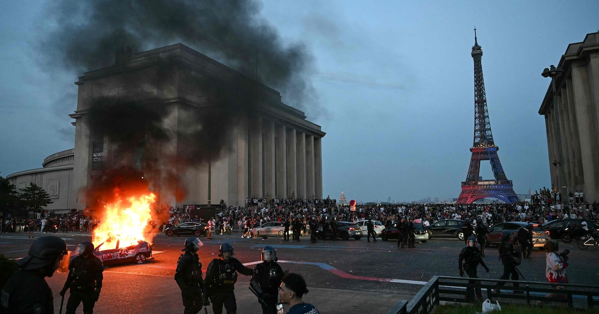 Huldiging PSG in Parijs gaat door, ondanks ‘guerrilla-oorlog’ na ...
