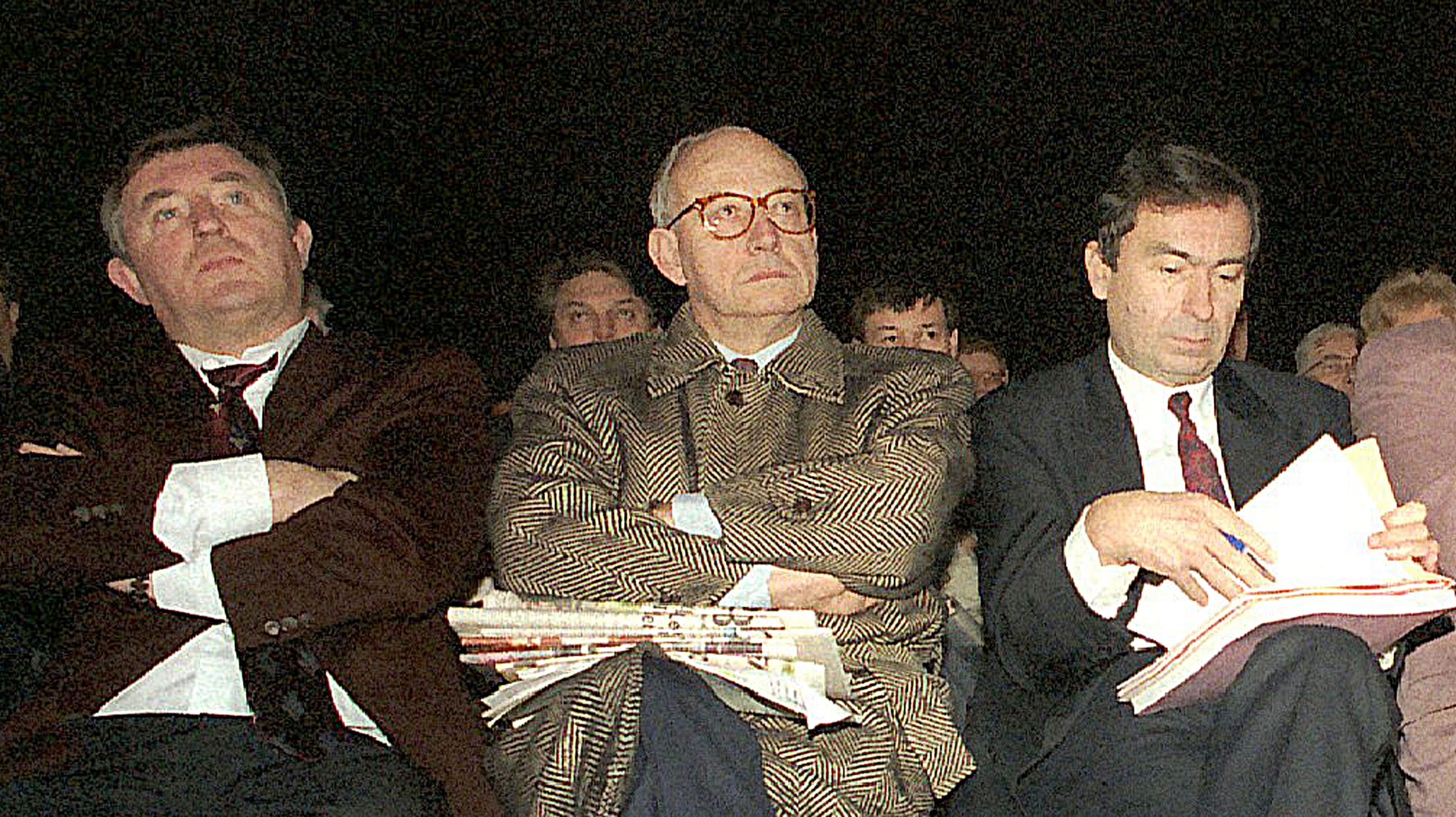 Hoe de Luikse PS clanoorlog na clanoorlog haar macht verkwanselde | De ...