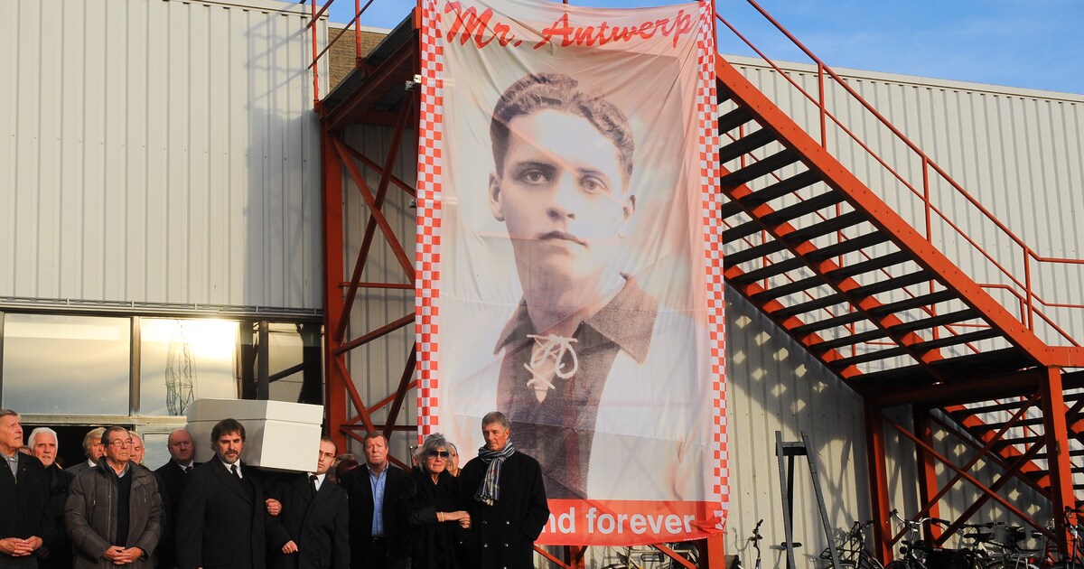 Antwerp-legende Vic Mees vereeuwigd als Deurnese reus | De Morgen