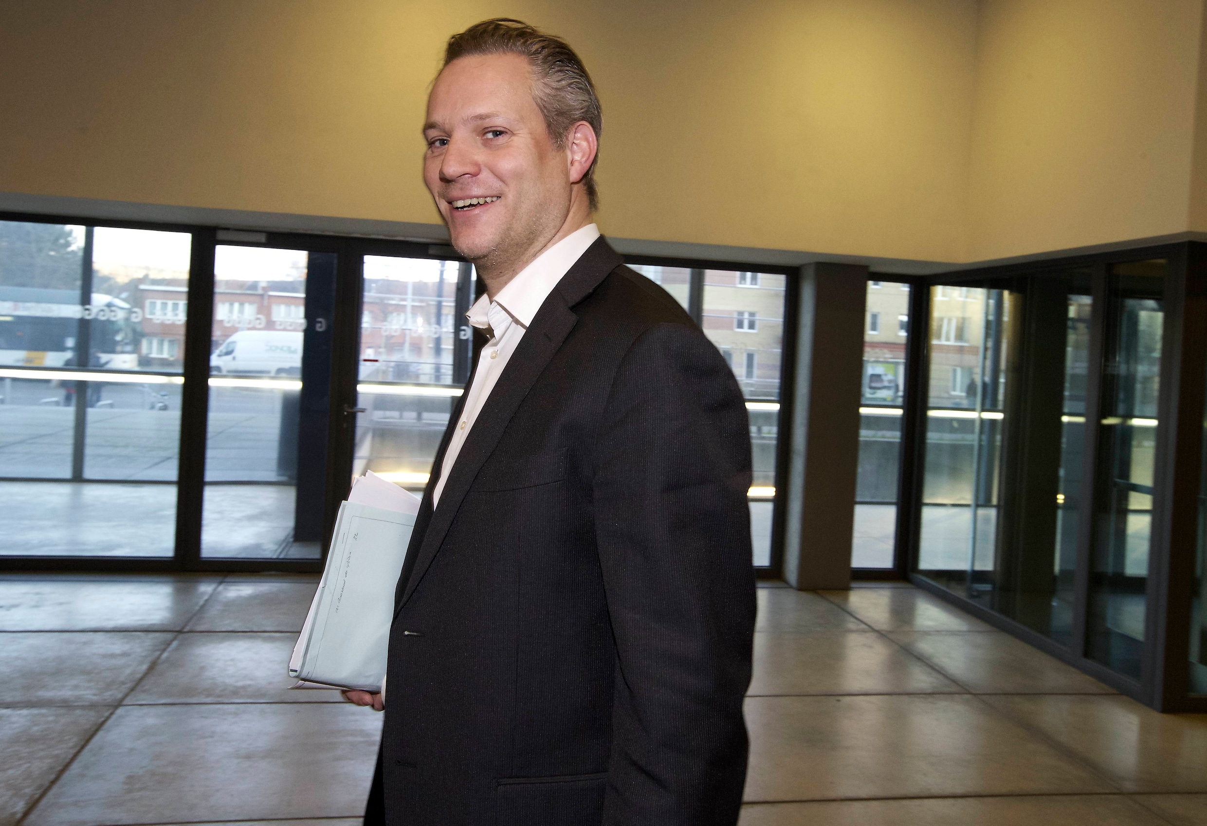 "Laat u niet vangen door deze 'master of manipulation'" | De Morgen