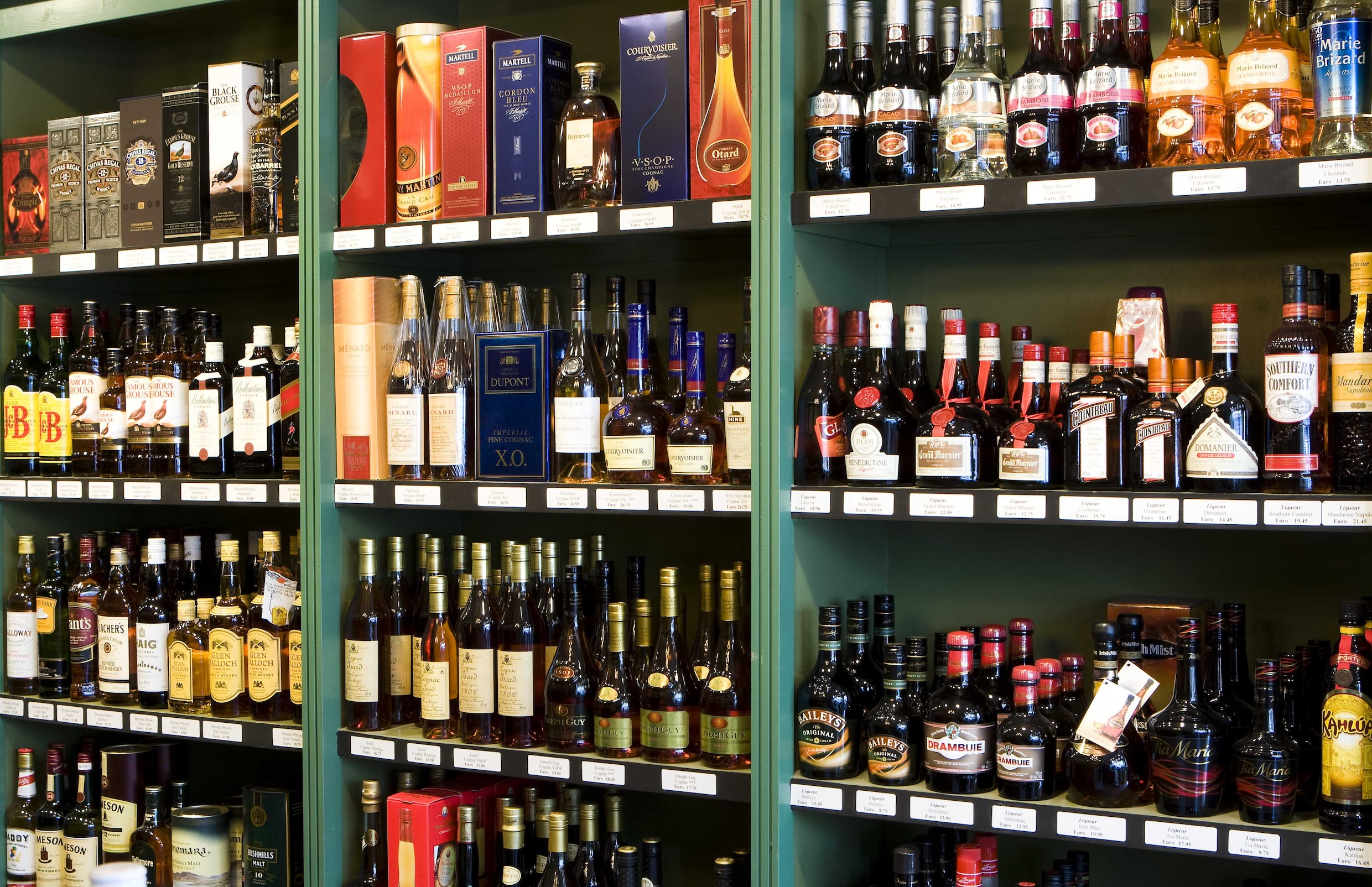 Hoeveel calorieën zitten er in Baileys of whisky? Bijna niemand die het ...