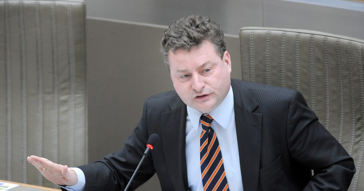 CD&V (deels) voor scheiding politiek en bedrijfsleven | De Morgen