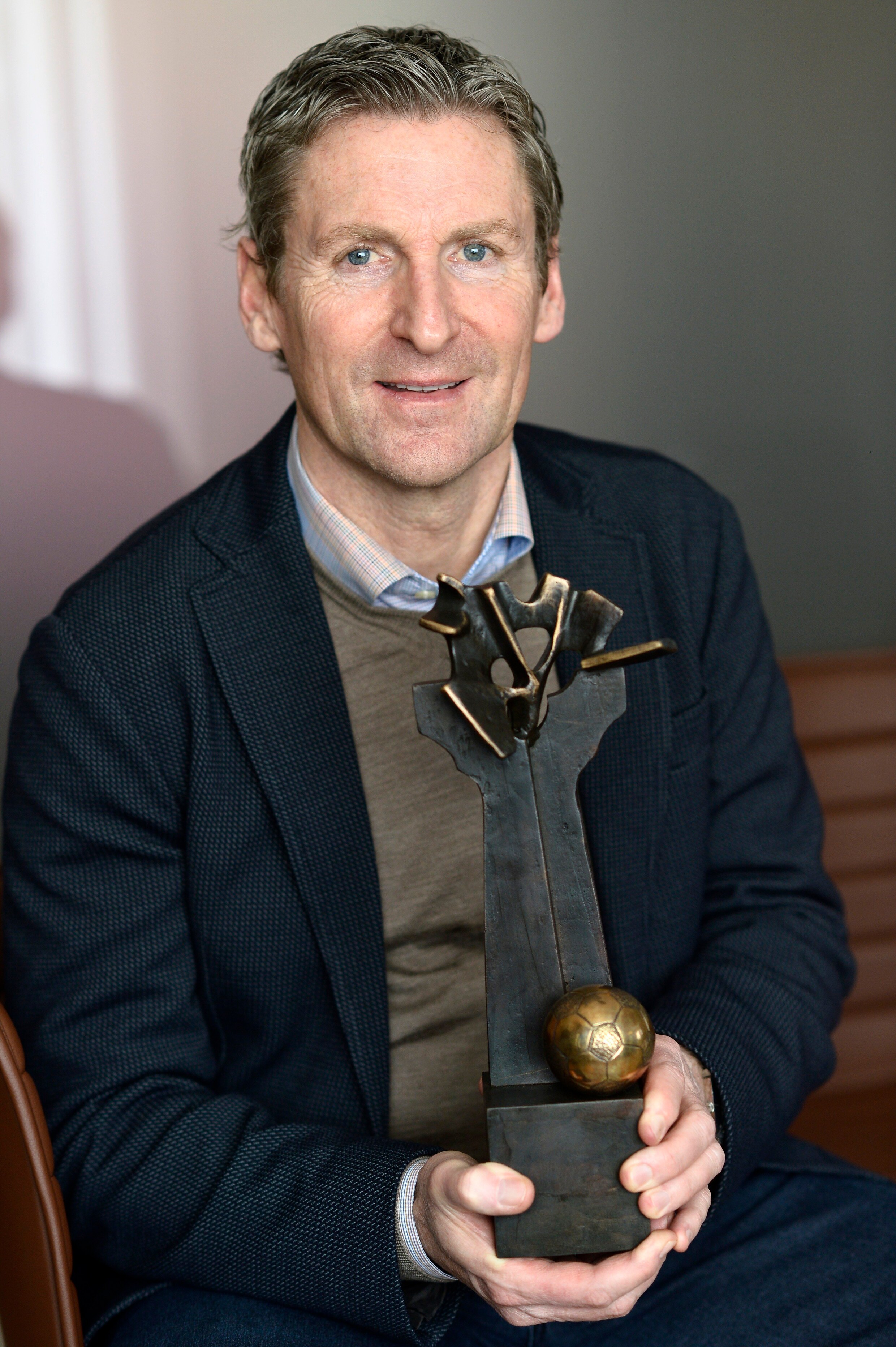 Dury krijgt Trofee Raymond Goethals als beste Belgische trainer | De Morgen