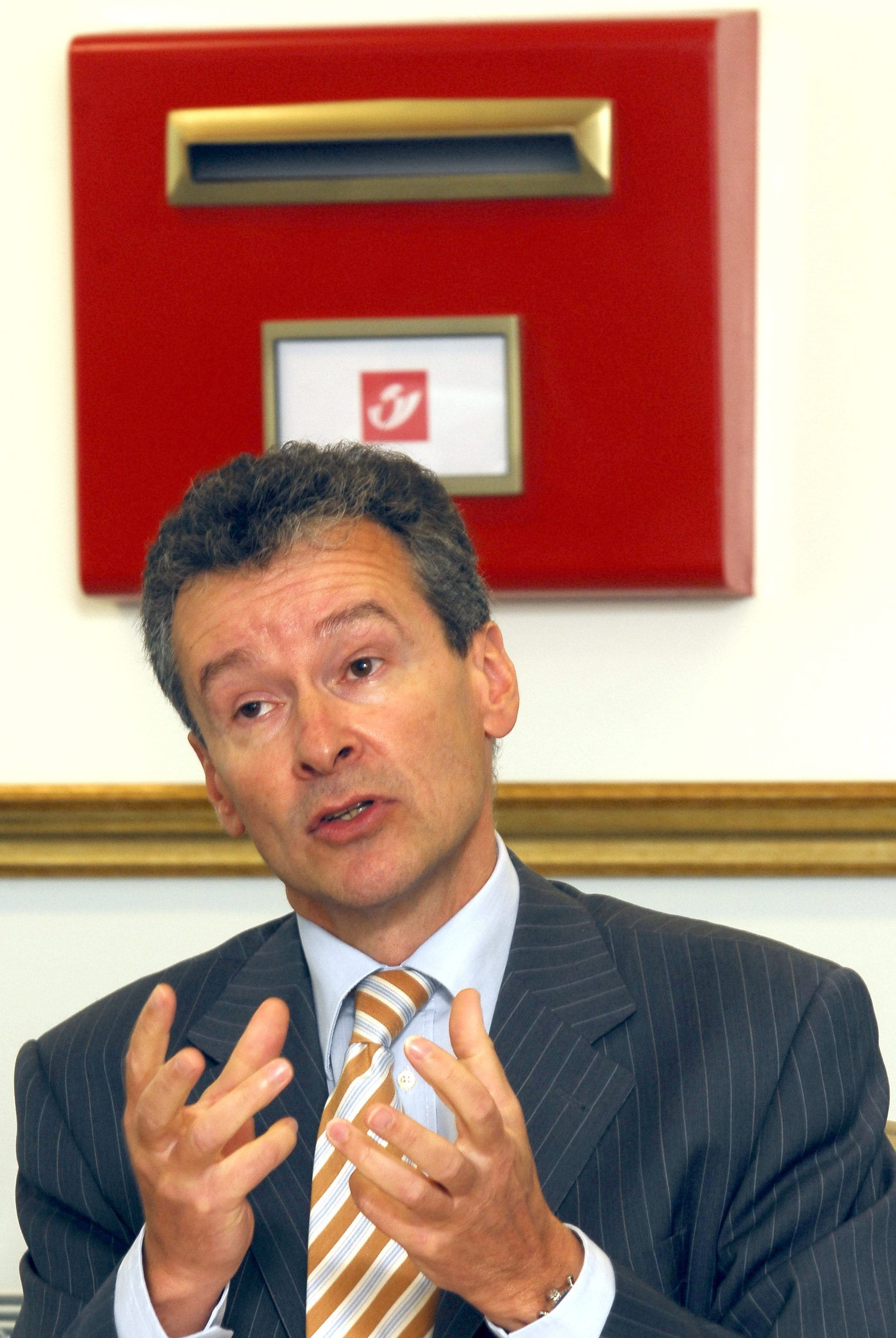 Van sleutelfiguur tot sluitstuk: Wie is nieuwe Bpost-CEO Koen Van ...