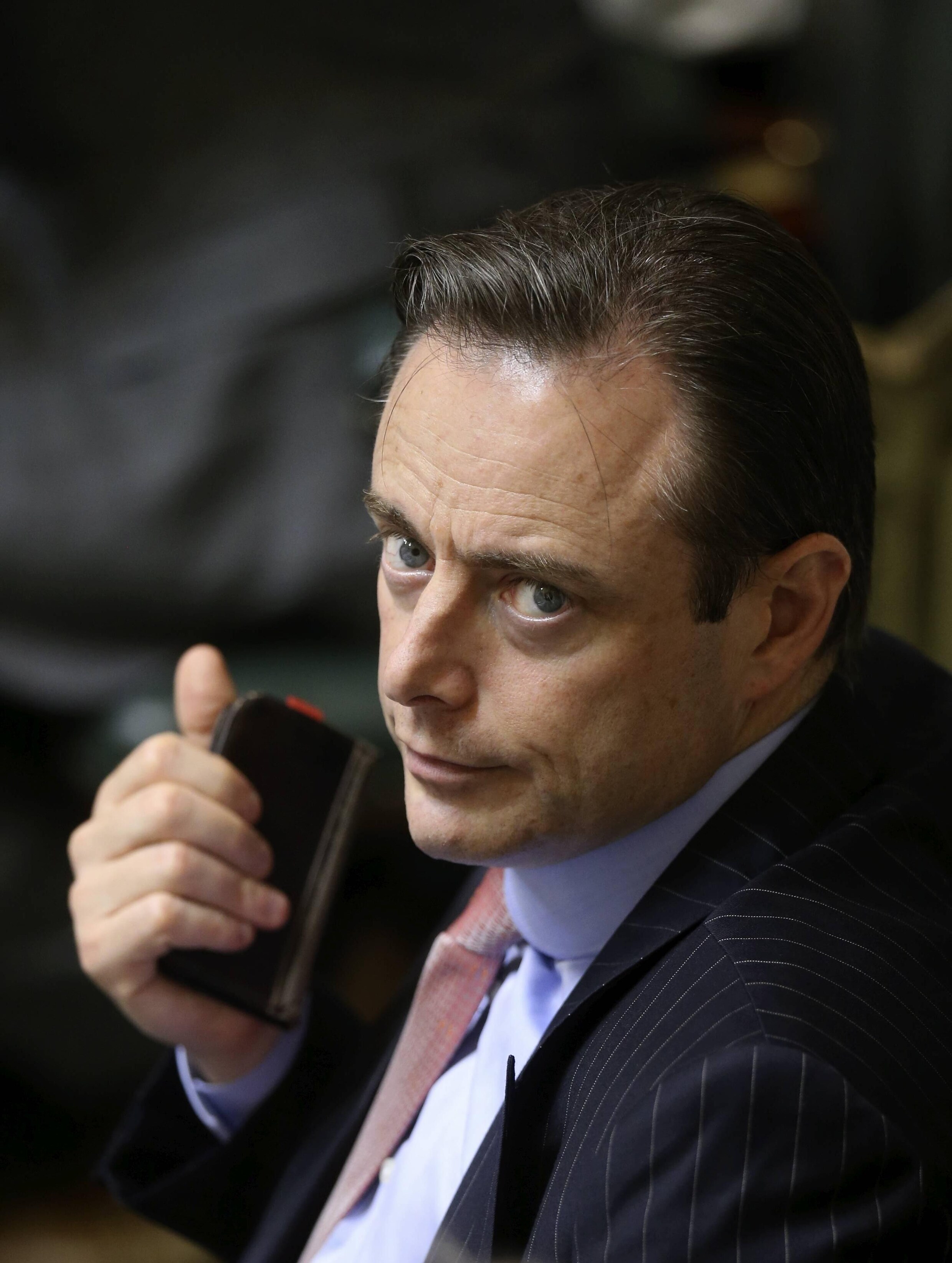 Bart De Wever stuurt zijn nota naar CD&V, MR en cdH | De Morgen Bart De Wever stuurt zijn nota naar CD&V, MR en cdH | De Morgen