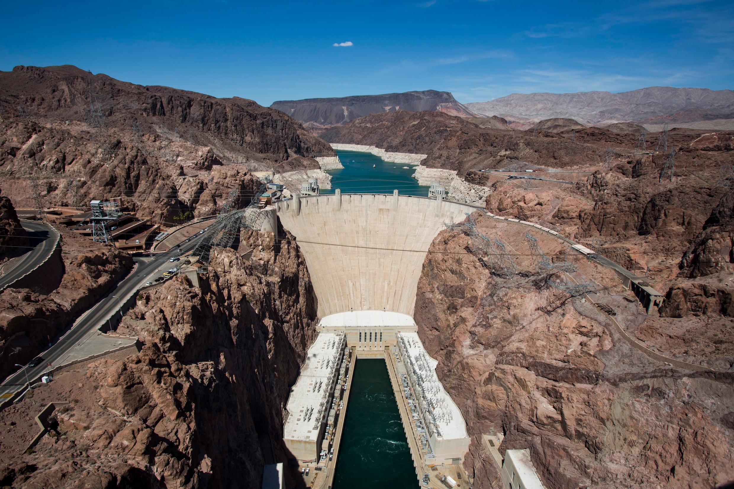 Stuwmeer Hooverdam stevent af op laagste peil ooit: voor het eerst ...