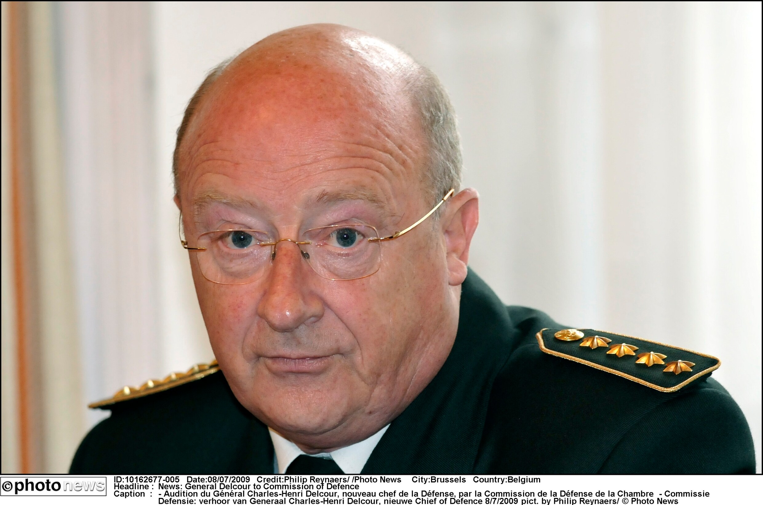 Chef Defensie Delcour terug van 3-daags bezoek Afghanistan | De Morgen