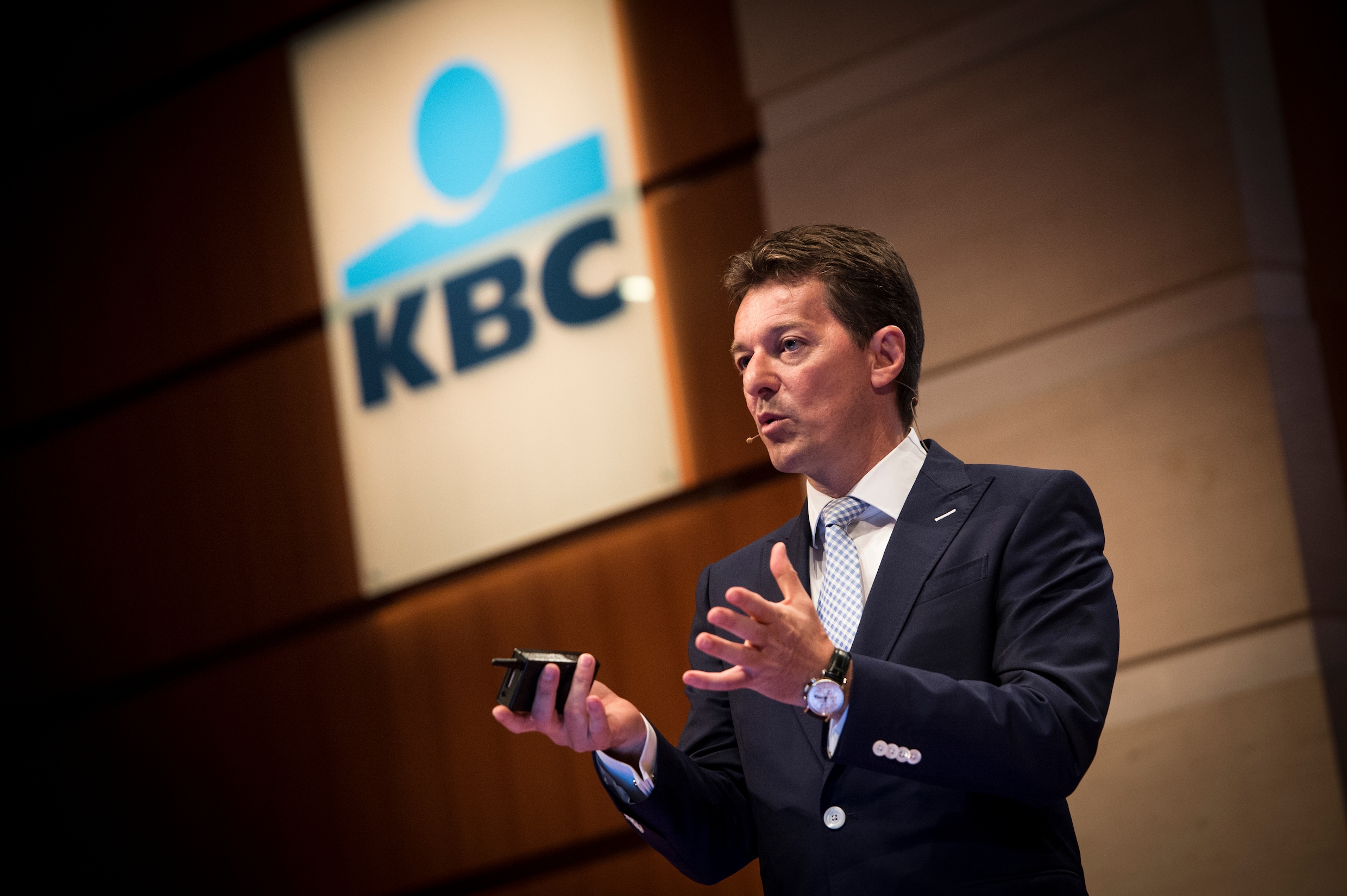KBC overtreft verwachtingen | De Morgen
