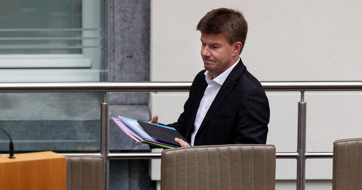 Oppositie scherp voor Gatz: "U geeft meer uit handen dan u had moeten ...