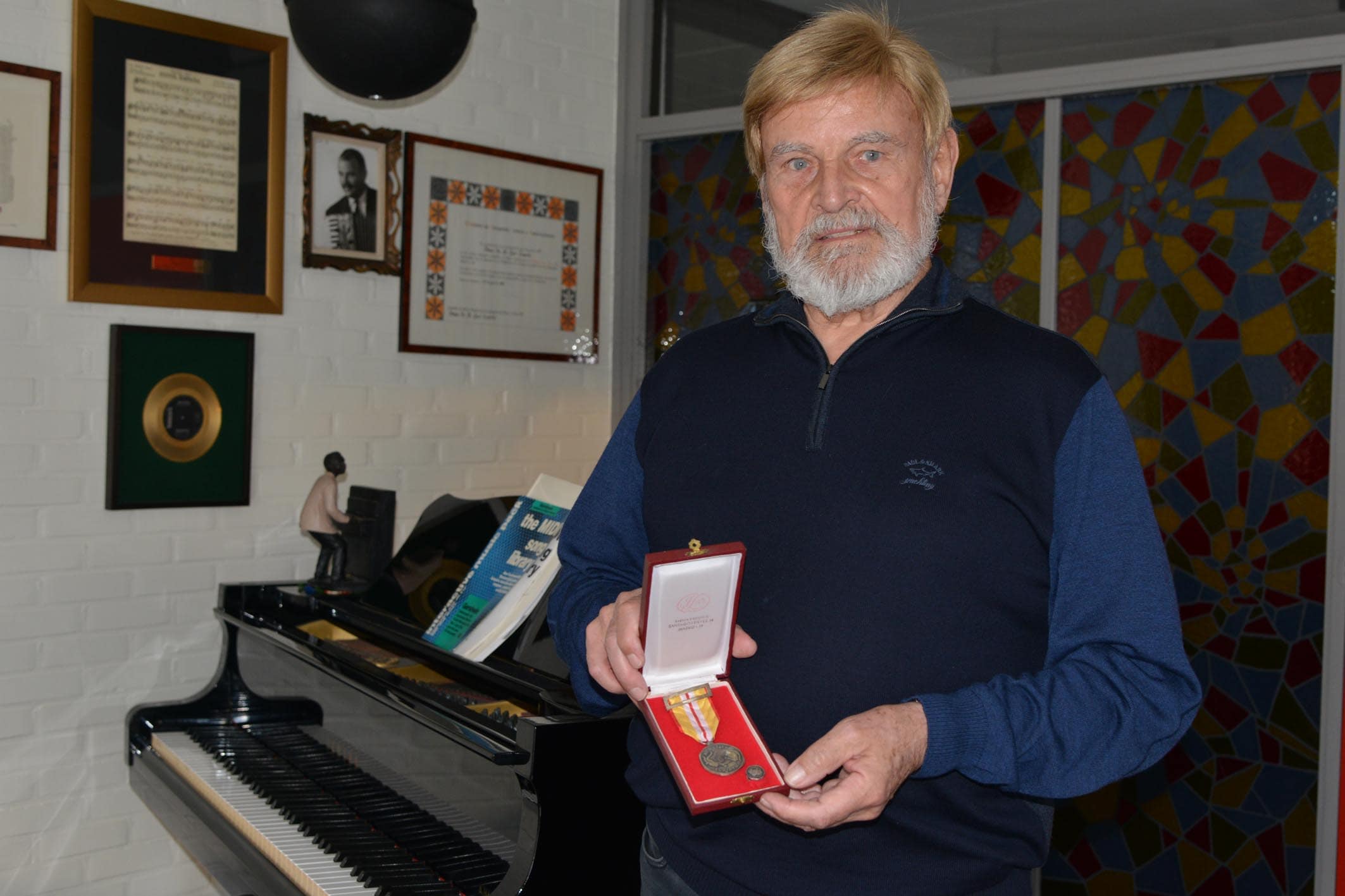 Met ‘Eviva España’ de wereld rond: componist Leo Caerts overleden op 94 ...