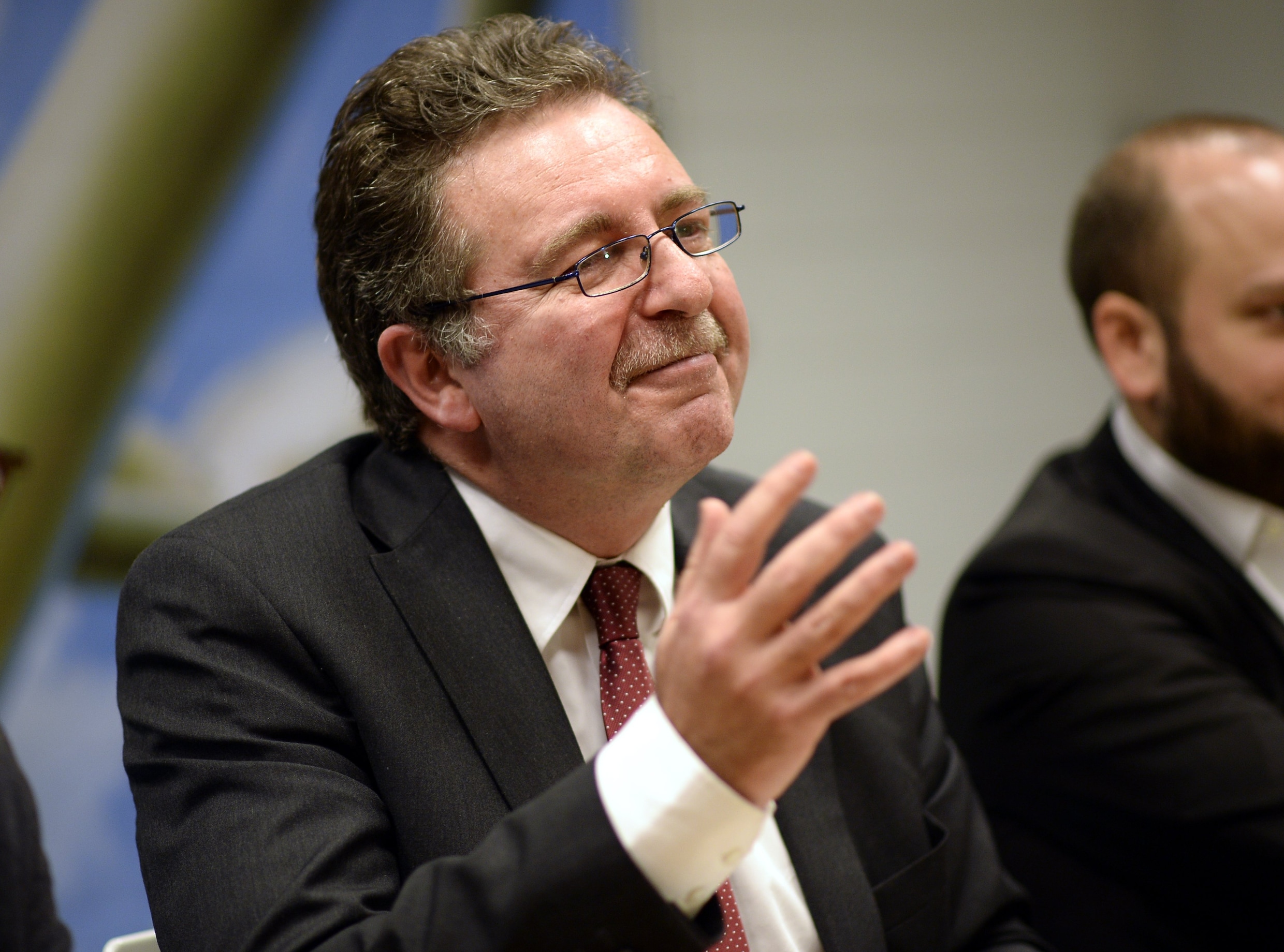 Michel: Uitspraken Vervoort zijn "idioot en afschuwelijk" | De Morgen