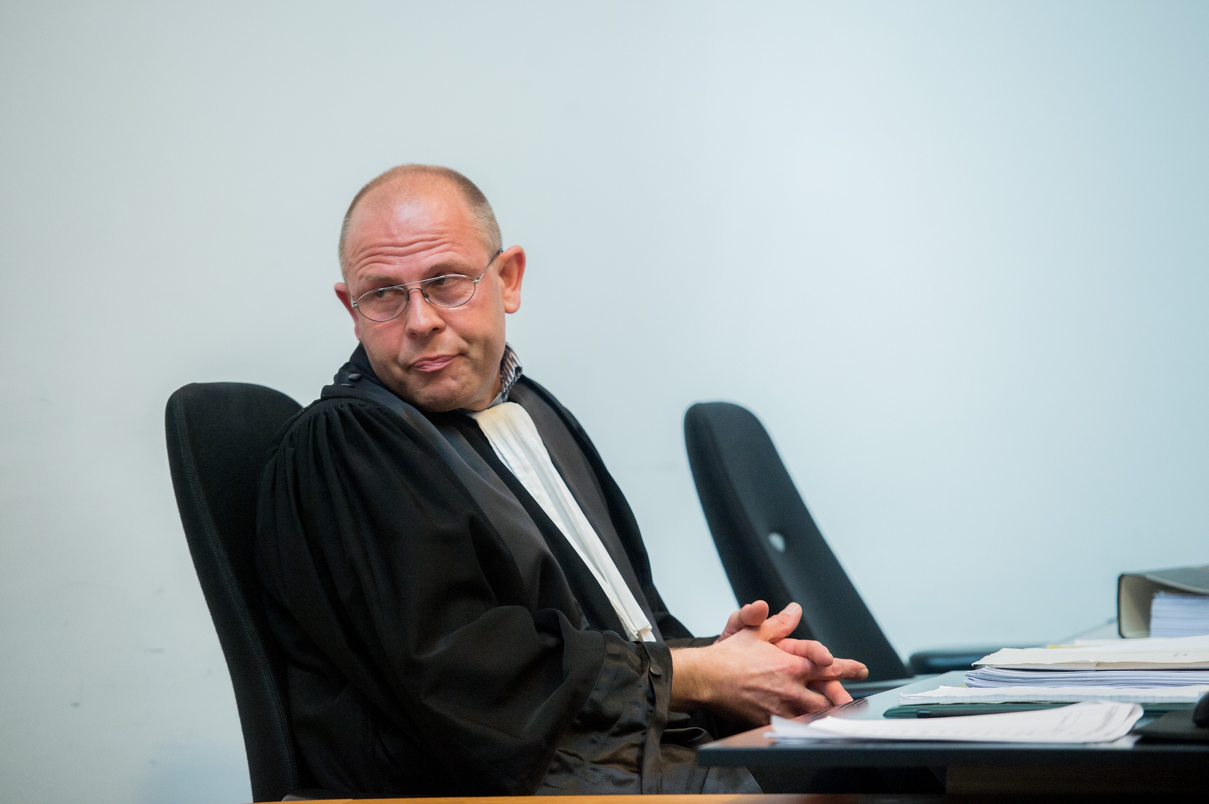 Zo smerig is de diamantoorlog | De Morgen