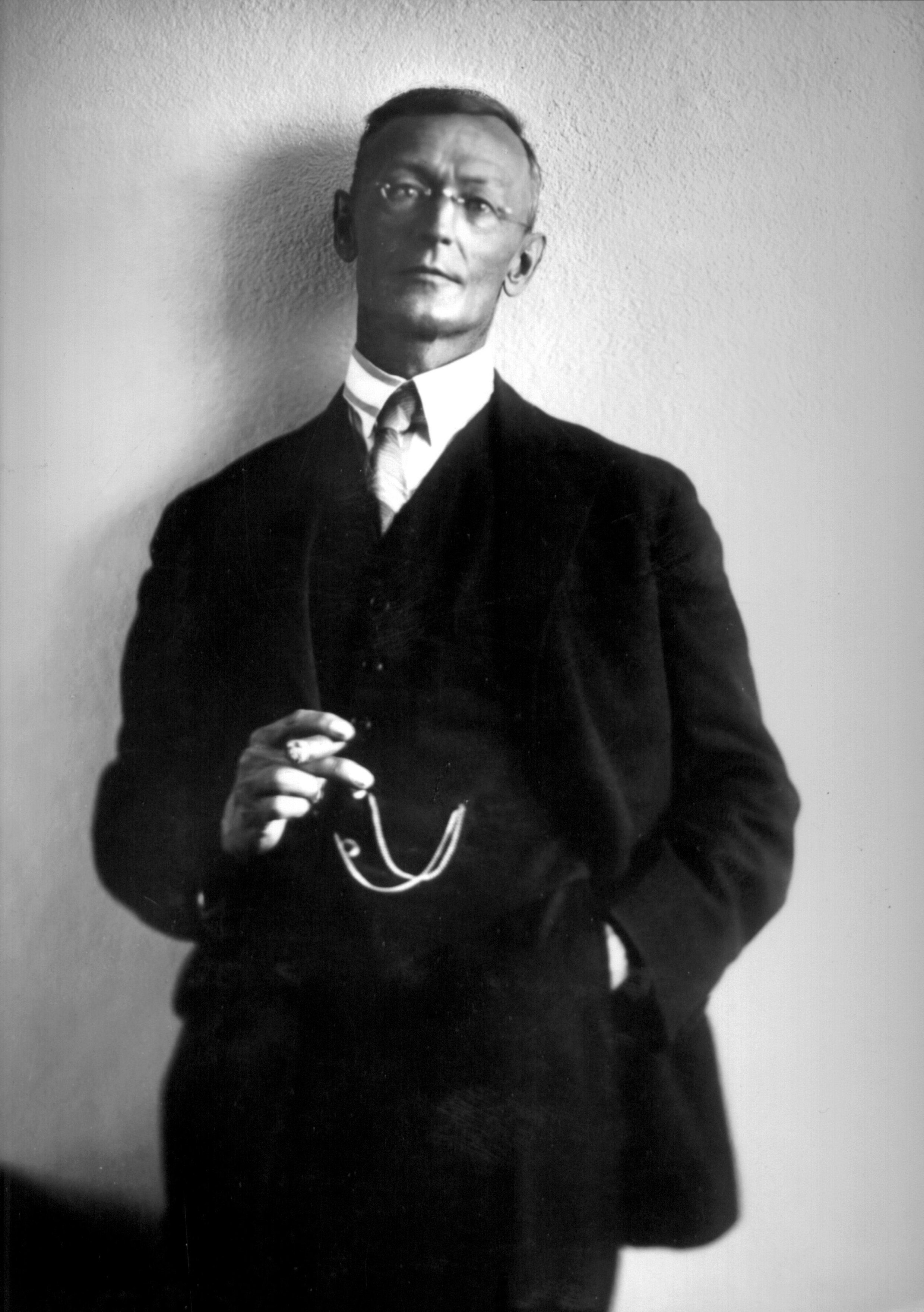 Arnon Grunberg is vader geworden, en dit is zijn leeslijst voor de ...